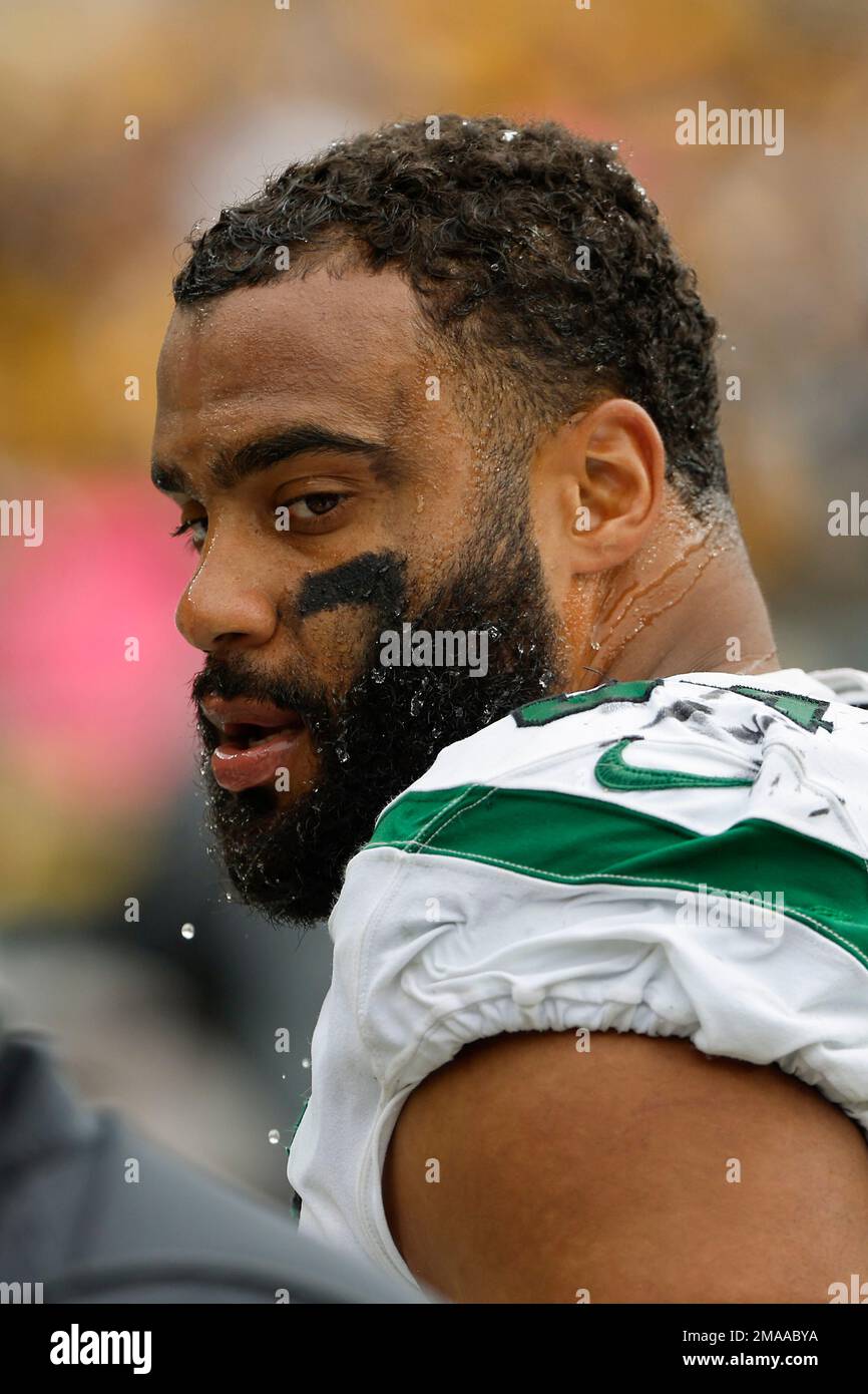 New York Jets' Solomon Thomas during an NFL football game against the ...