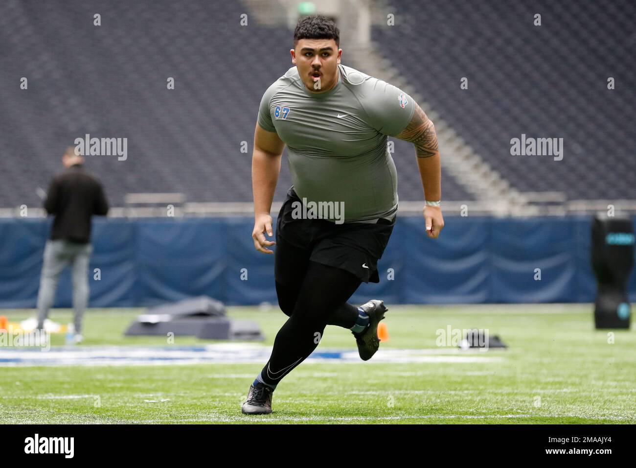 Offensive lineman Jaylen Raymond Chan-Tung, of New Zealand ...