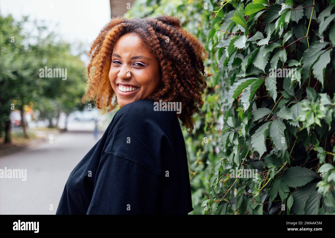 Close up photo of wavy hairdo charming cheerful dark skin person have ...