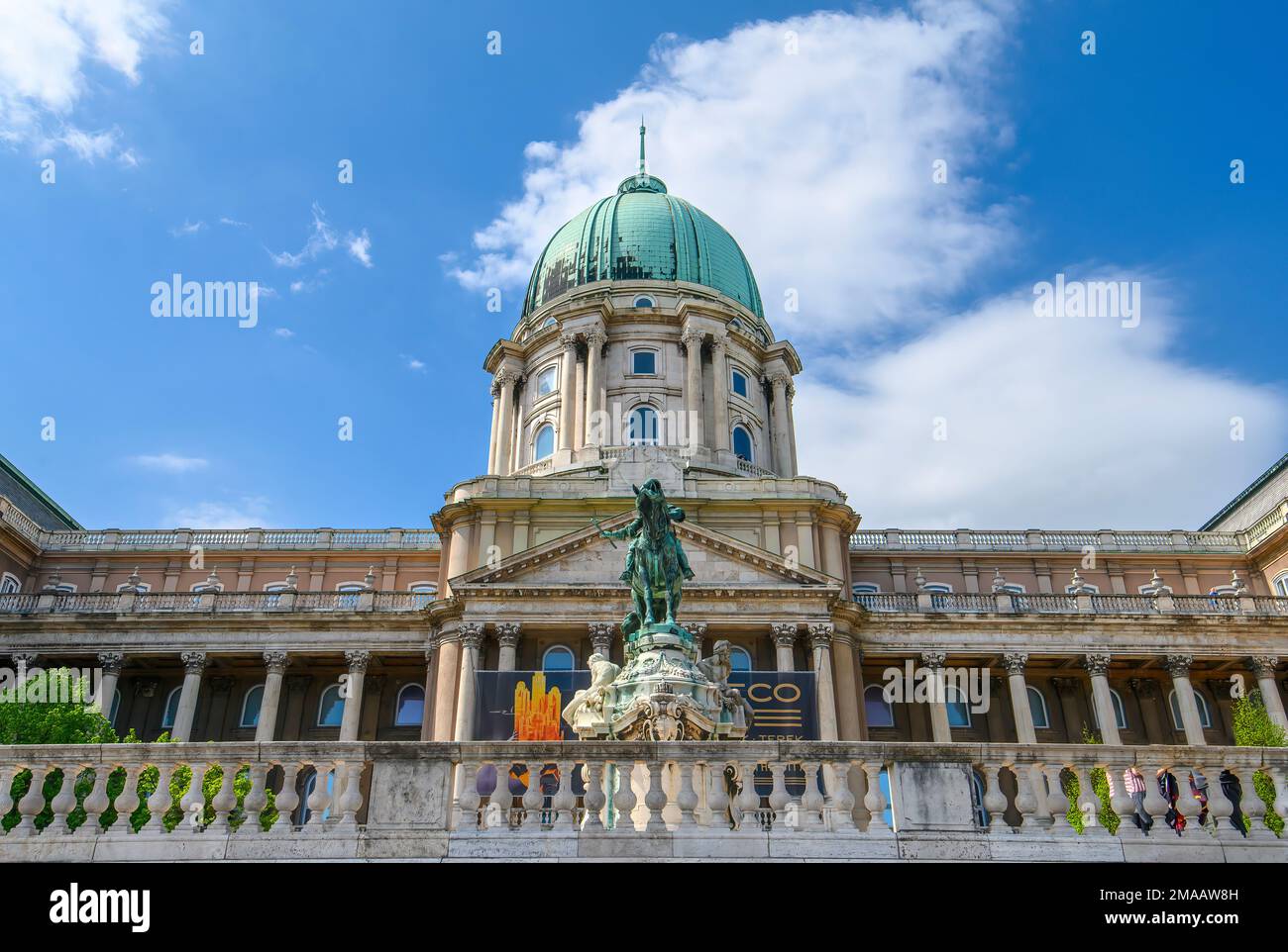 Buda castle hungarian national gallery hi-res stock photography and ...