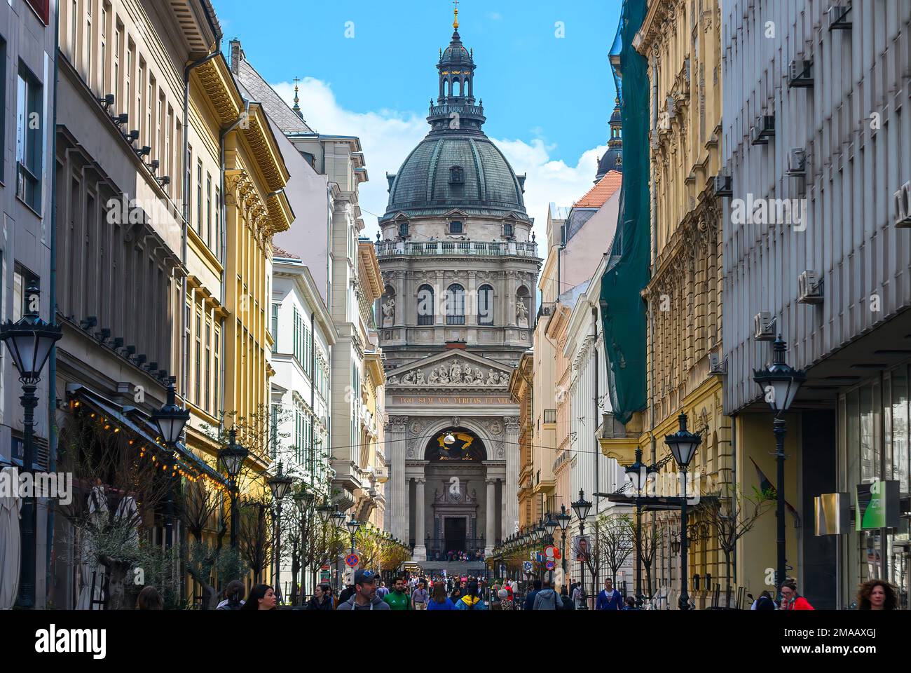 St. Stephen's Basilica in Budapest, Hungary, roman catholic cathedral ...