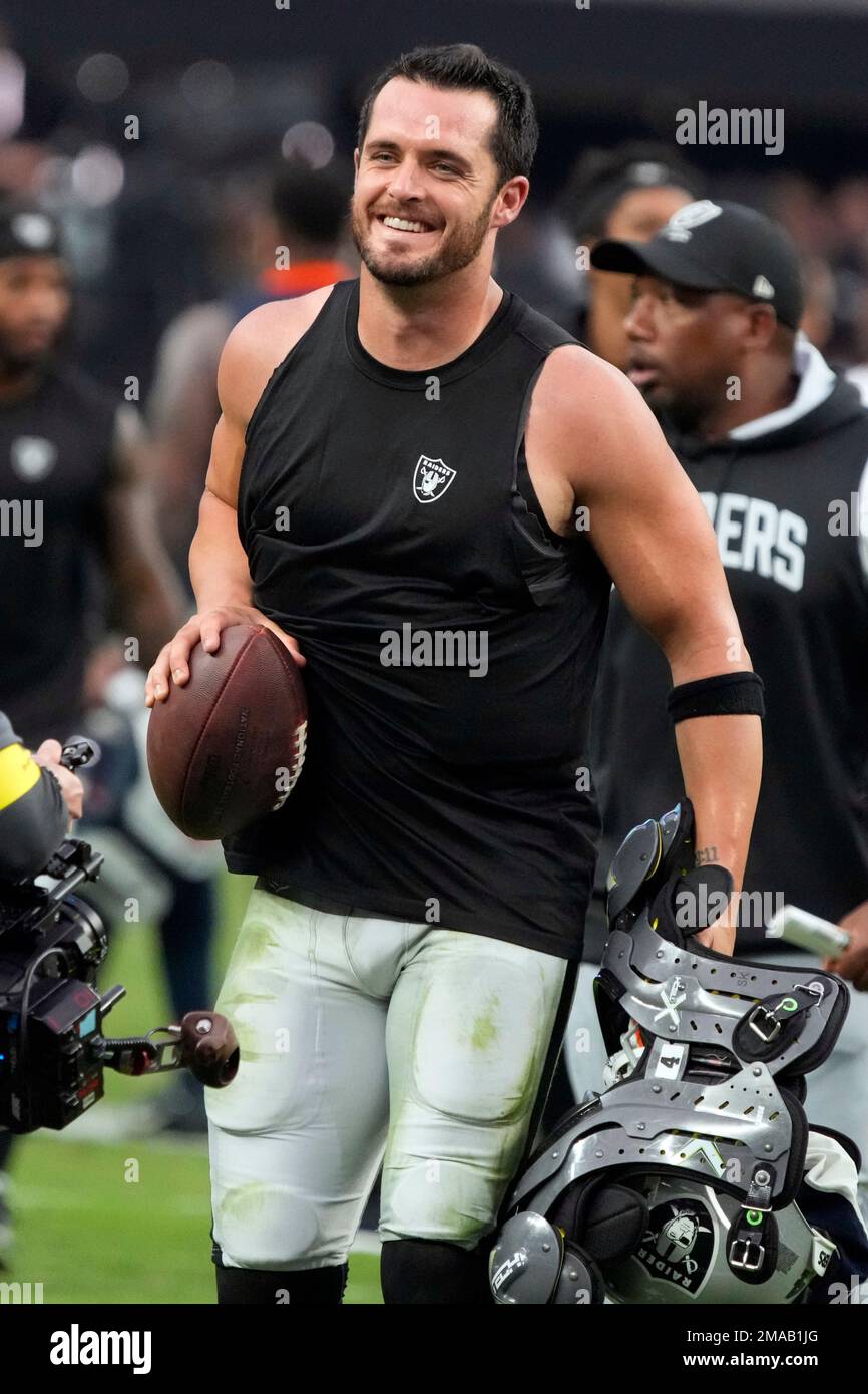 Las Vegas Raiders quarterback Derek Carr (4) during the first half of ...