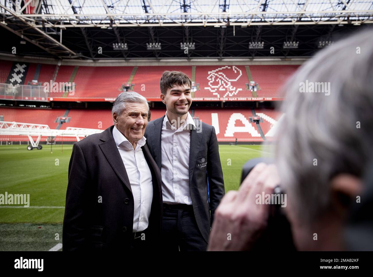AMSTERDAM - Sjaak Swart and Jorden van Foreest (R) prior to the fifth ...