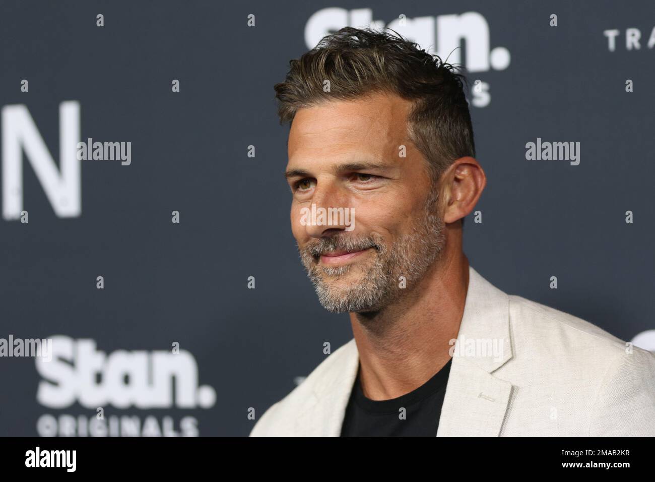 Sydney, Australia. 19th January 2023. Tim Robards arrives on the red ...