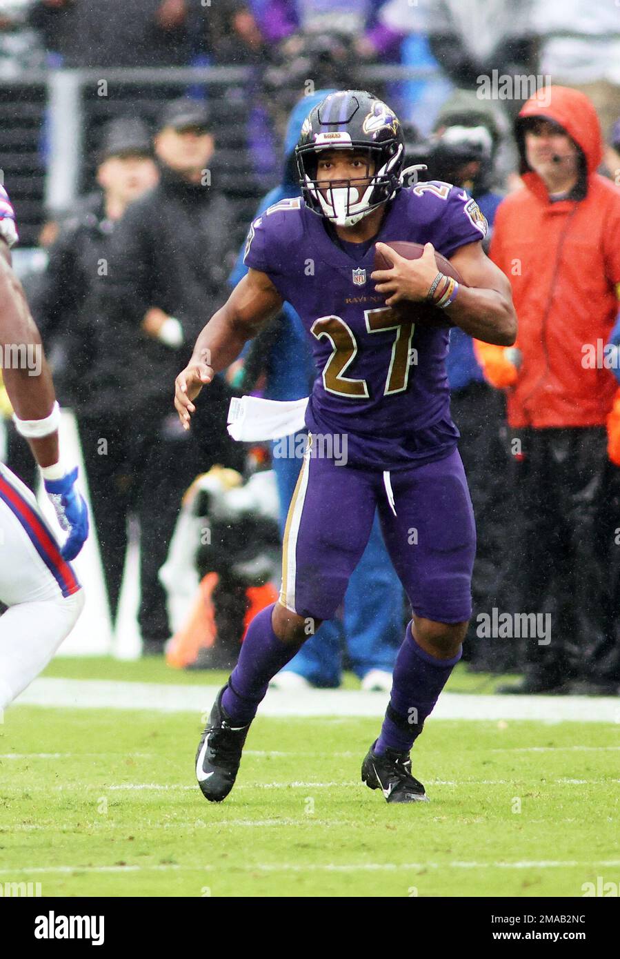 Baltimore Ravens running back J.K. Dobbins (27) runs during an NFL ...
