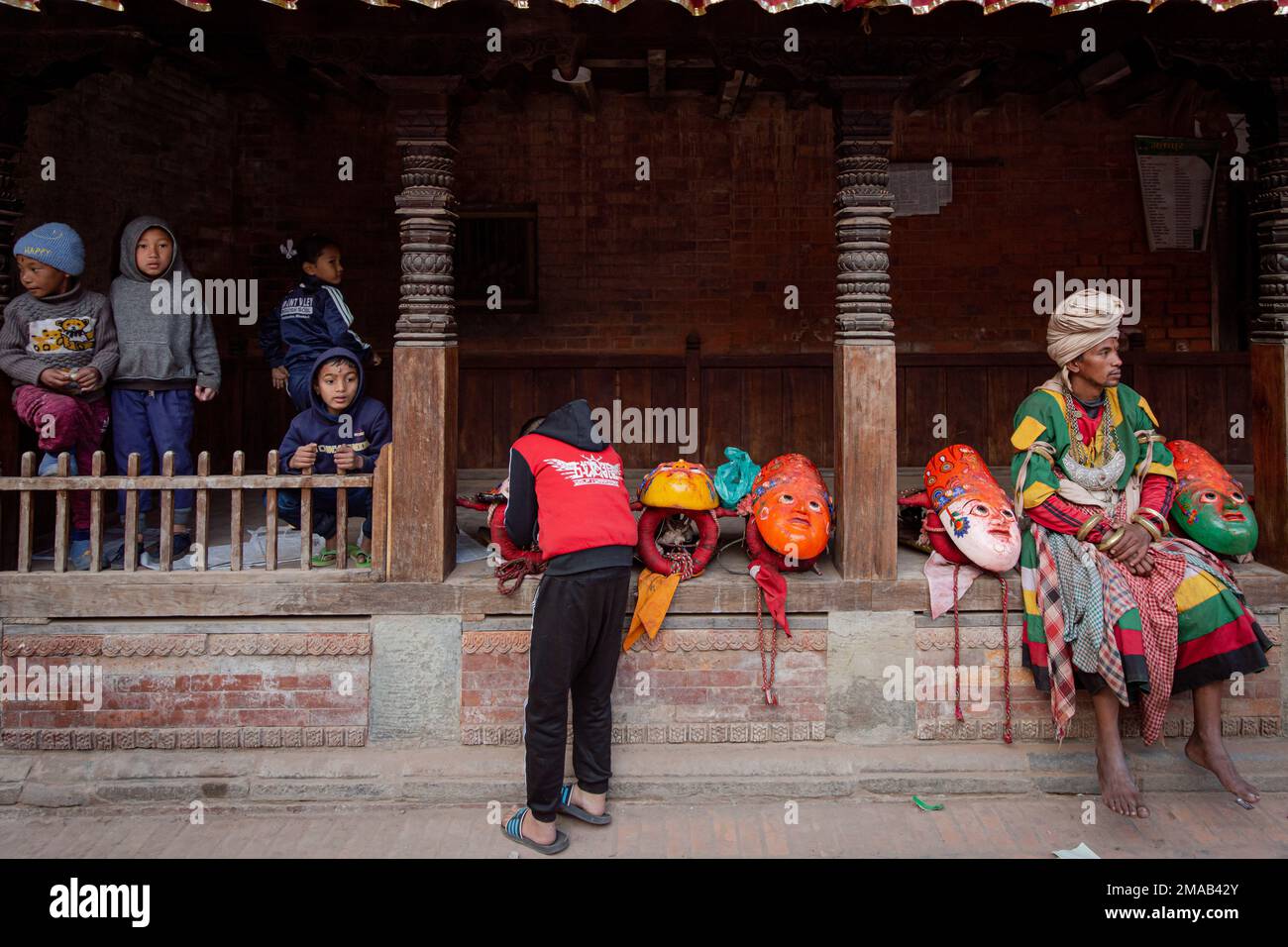 Nepal. 19th Jan, 2023. Children as well as the artist waits for Nava ...