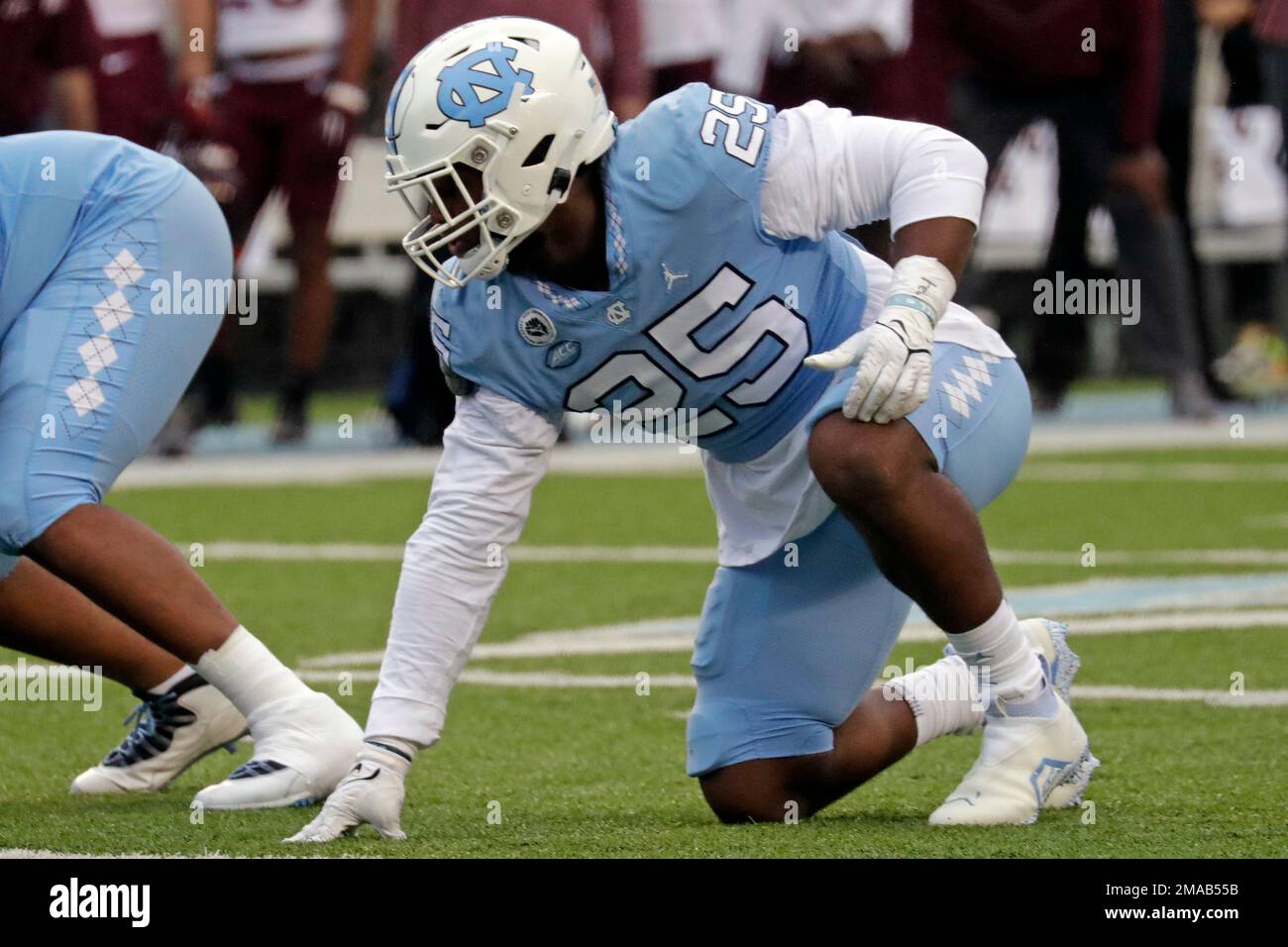 North Carolina defensive lineman Kaimon Rucker (25) lines up for a play ...