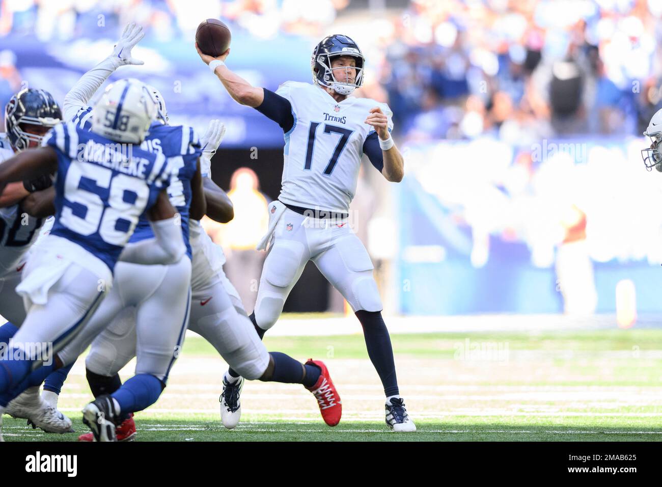 Tennessee Titans quarterback Ryan Tannehill (17) throws downfield ...