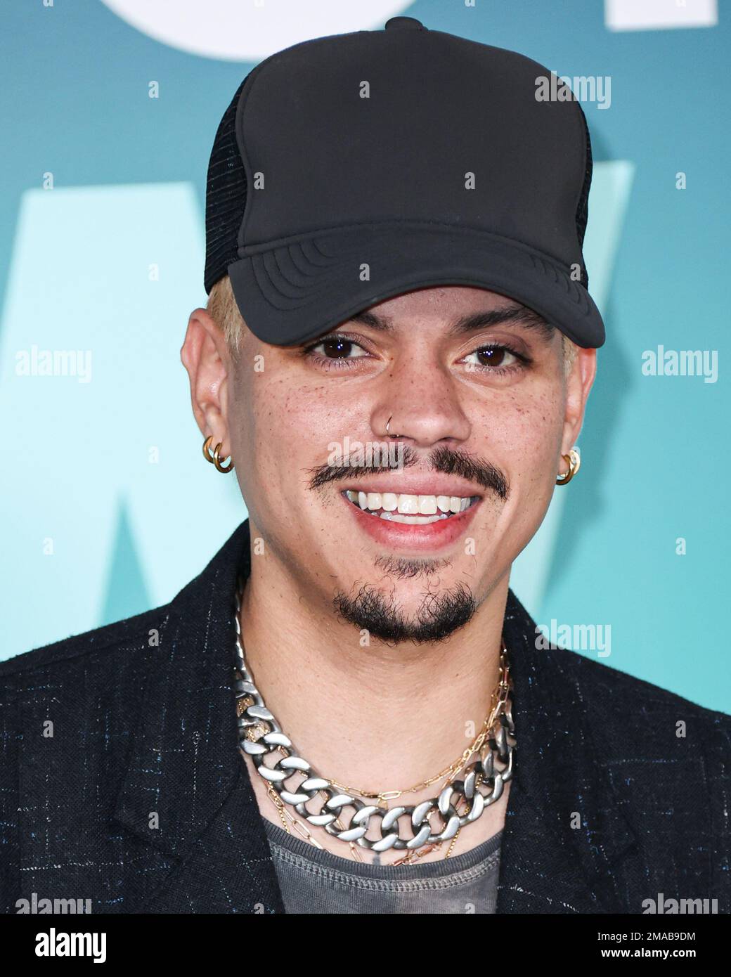 HOLLYWOOD, LOS ANGELES, CALIFORNIA, USA - JANUARY 18: Evan Ross arrives ...