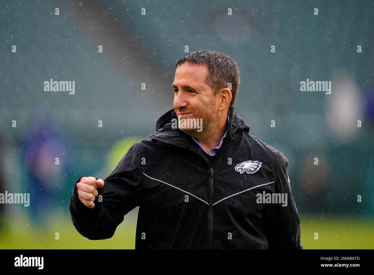 Philadelphia Eagles' Howie Roseman smiles before an NFL football game ...