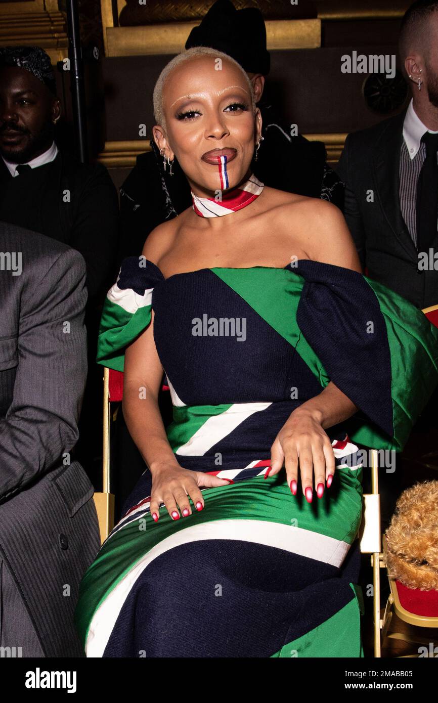 Doja Cat attends the Thom Browne ready-to-wear Spring/Summer 2023 ... Doja Cat attends the Thom Browne ready-to-wear Spring/Summer 2023 ...