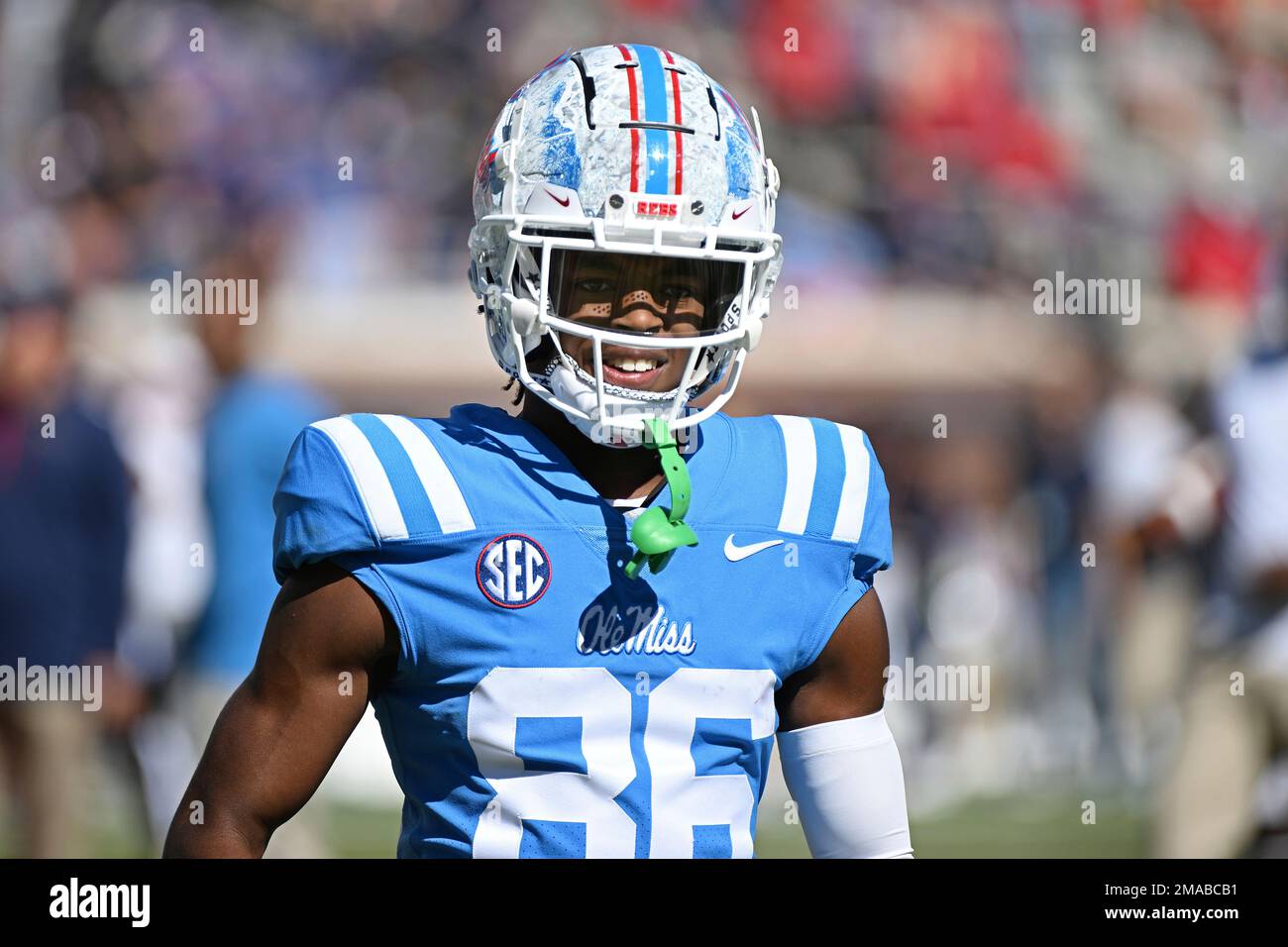 Mississippi wide receiver JJ Henry (86) warms up before an NCAA college ...