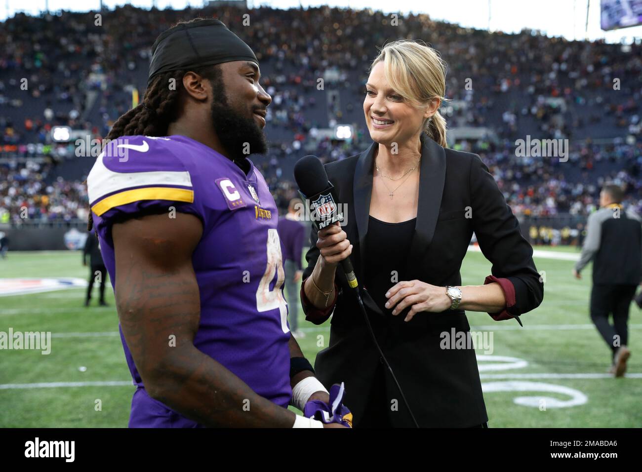 NFL Network reporter Stacey Dales interviews Minnesota Vikings running ...