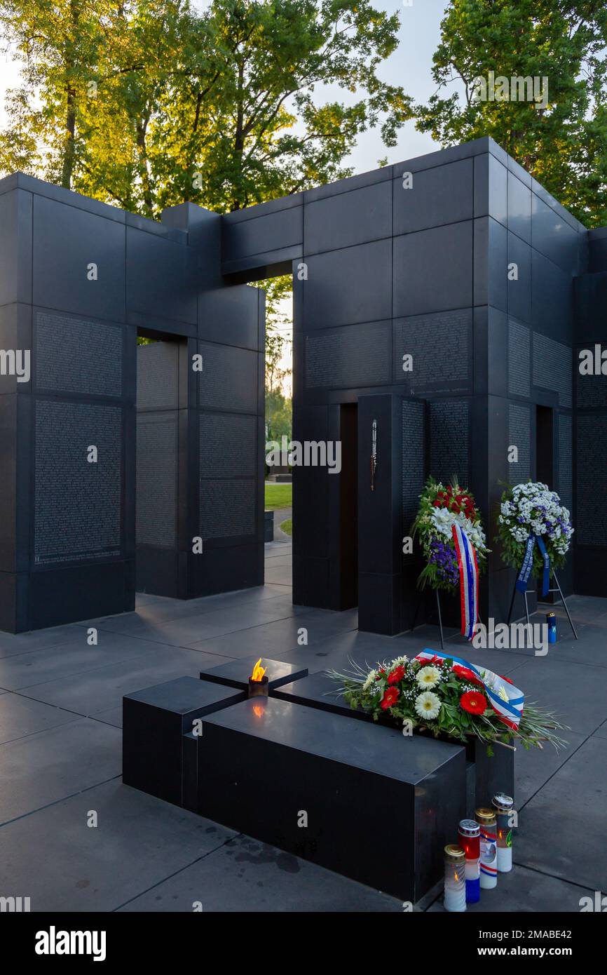 Memorial of the martyrs of the nation hi-res stock photography and ...