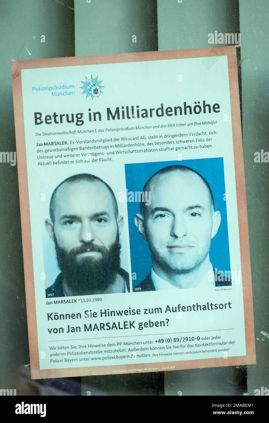 04.07.2022, Germany, Bremen, Bremen - Wanted poster in the window of a ...