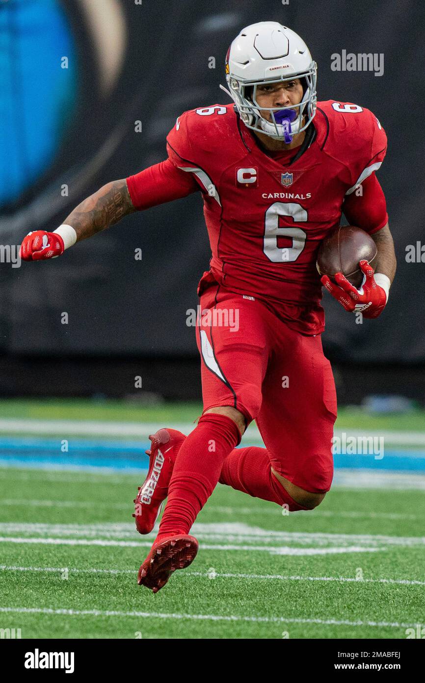 Arizona Cardinals running back James Conner (6) plays against the ...