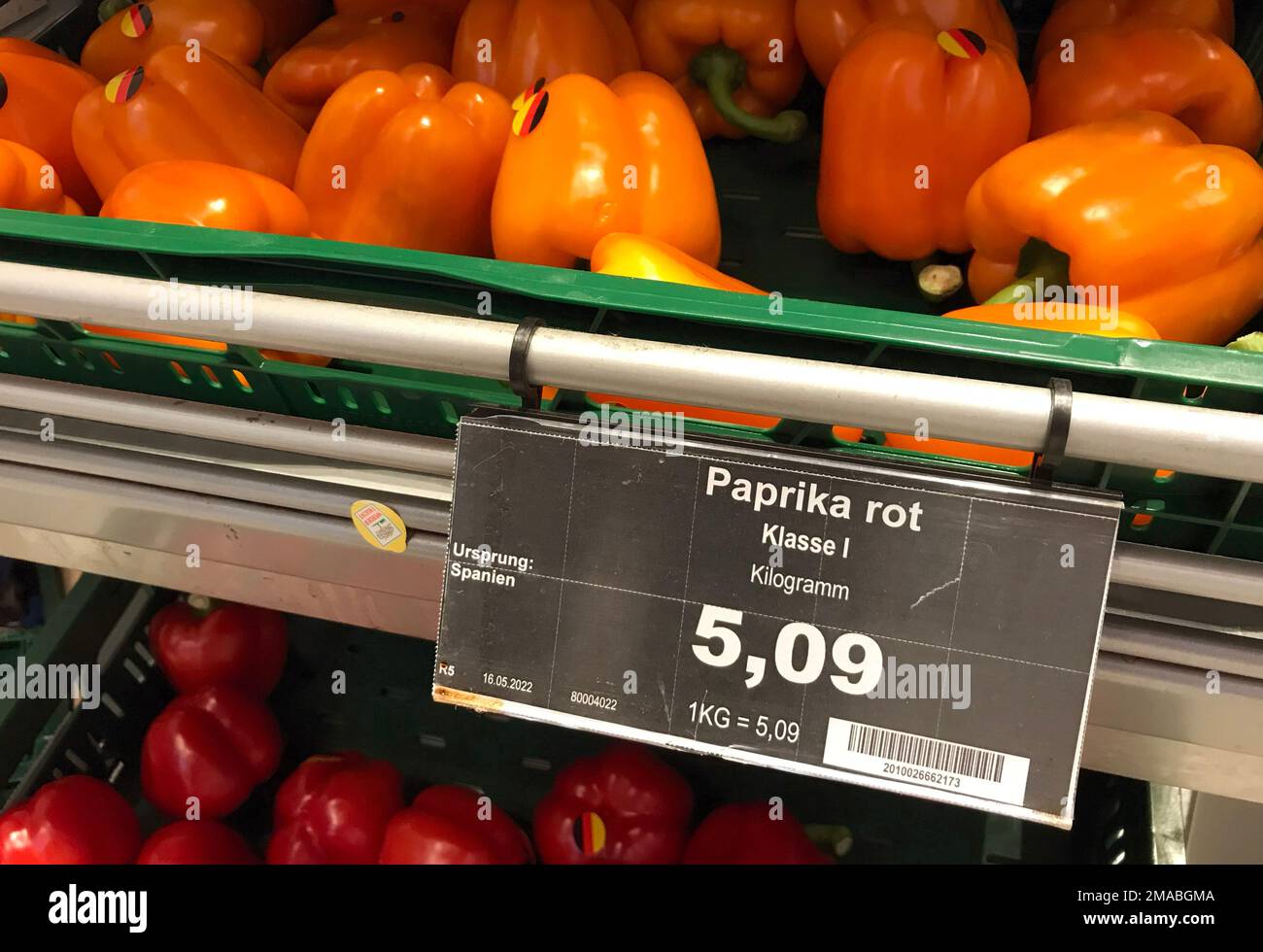 Price per kilo hi-res stock photography and images - Alamy