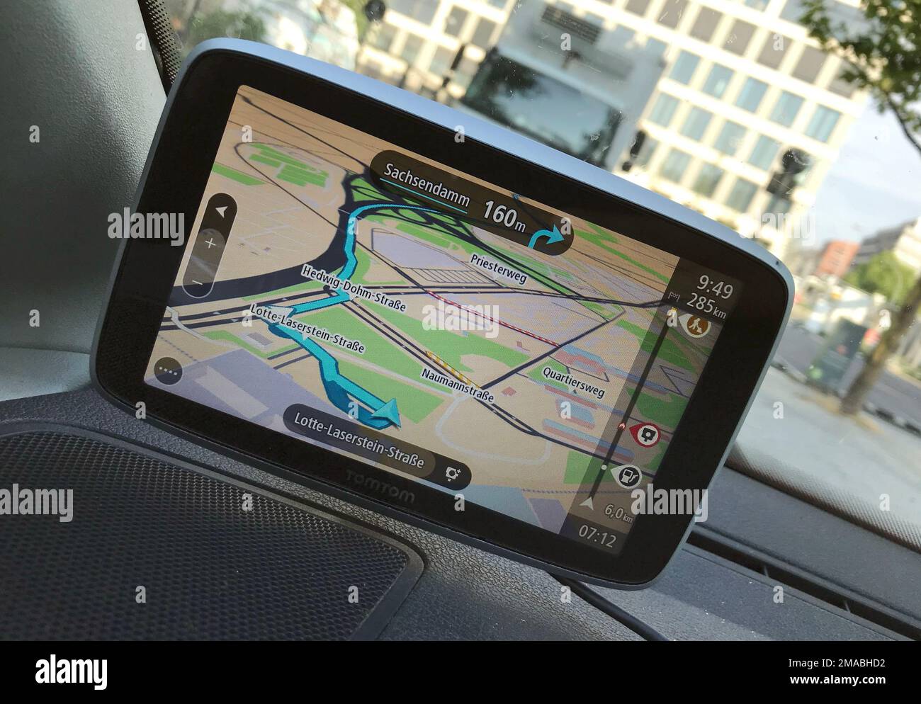 01.07.2022, Germany, , Berlin - Navigation device. 00S220701D475CAROEX ...