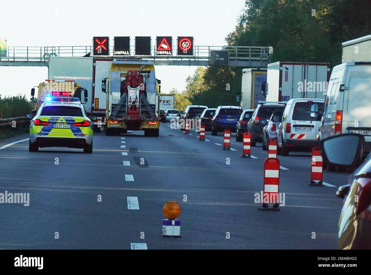 24.09.2022, Germany, Lower Saxony, Hannover - Accident scene on the A2 ...