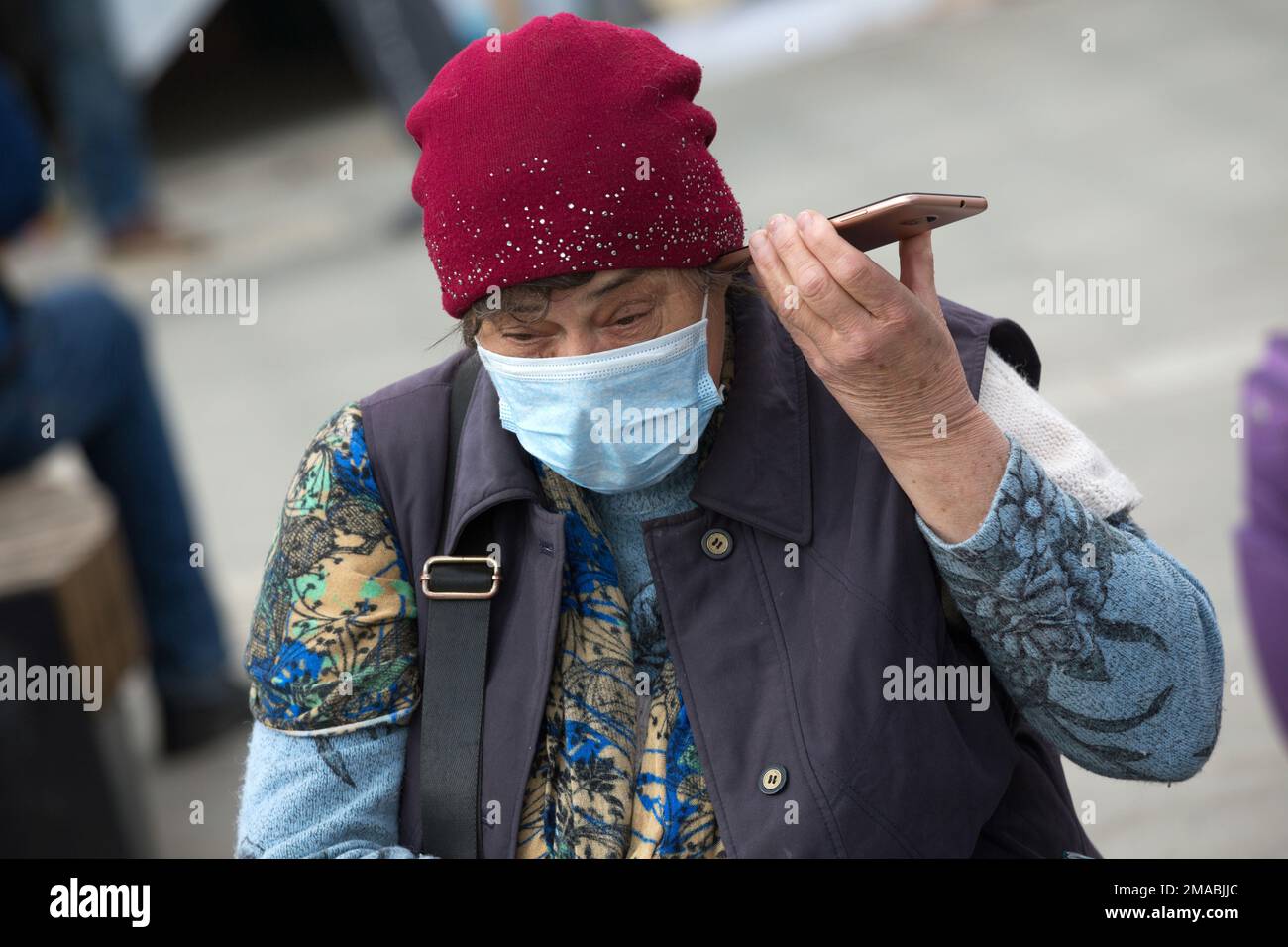 11.04.2022, Ukraine, Oblast, Lviv - Ukrainian war refugees gather in ...