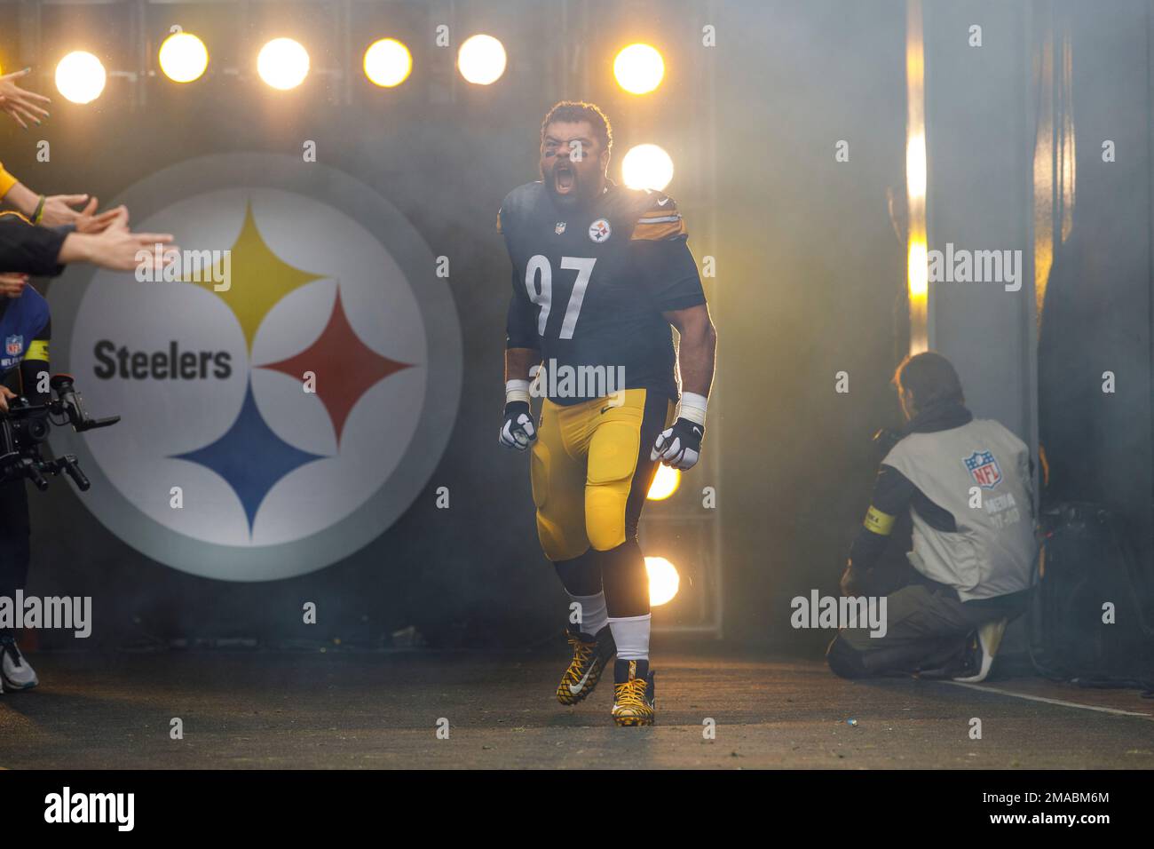 Pittsburgh Steelers defensive tackle Cameron Heyward (97) is announced ...