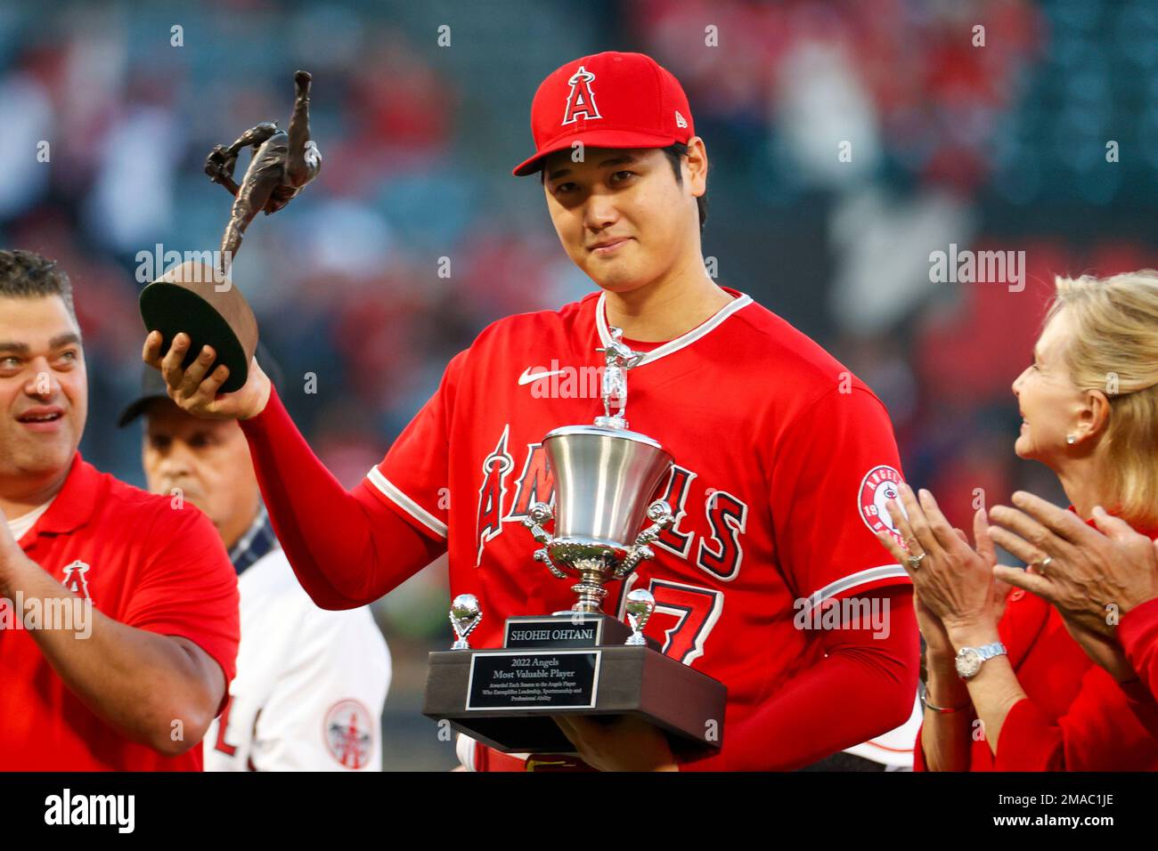 Los Angeles Angels' Shohei Ohtani (17) receives the Nick Adenhart and ...