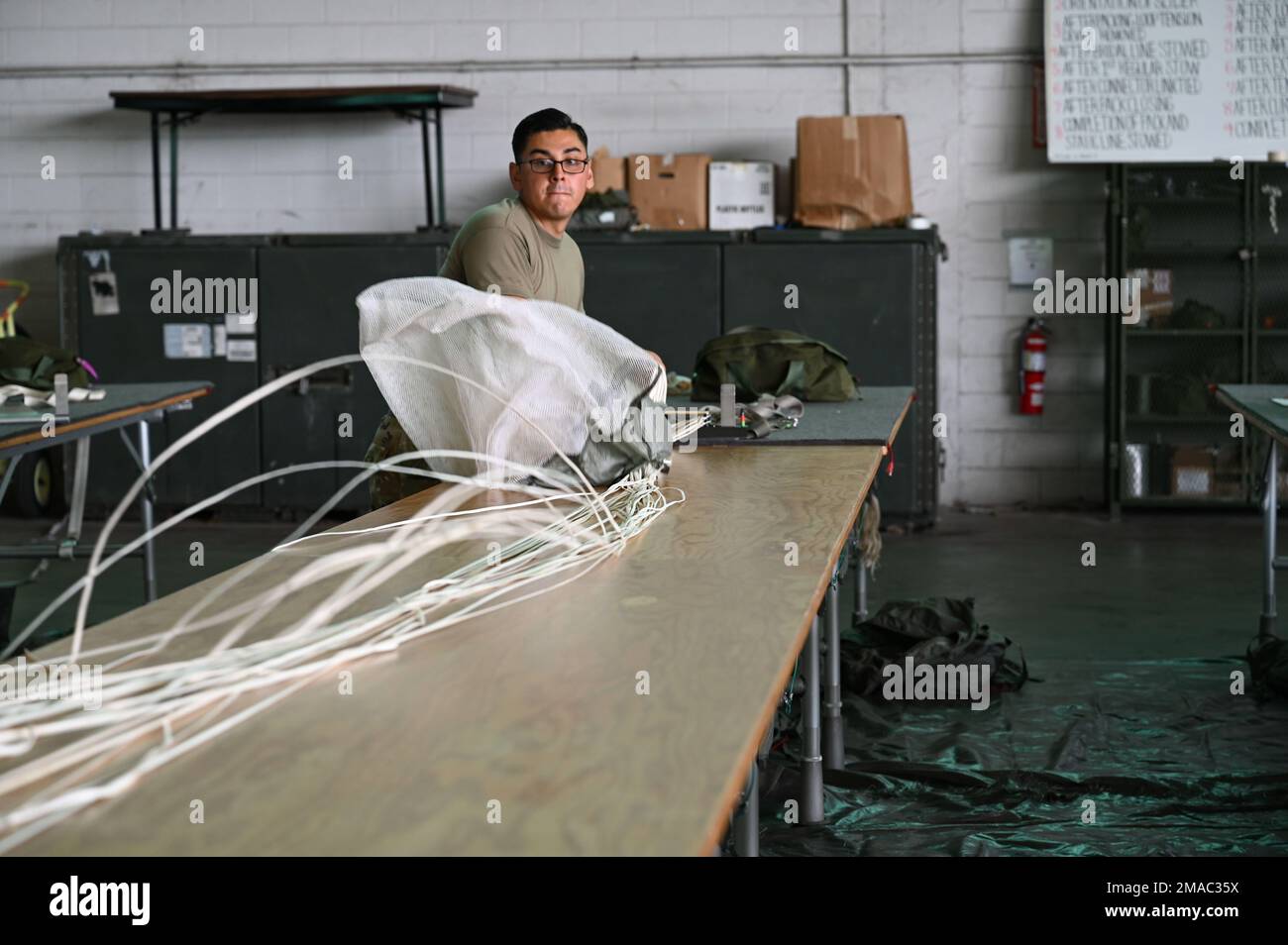 A U.S. Army Reserves soldier assigned to the 346th Theater Aerial ...