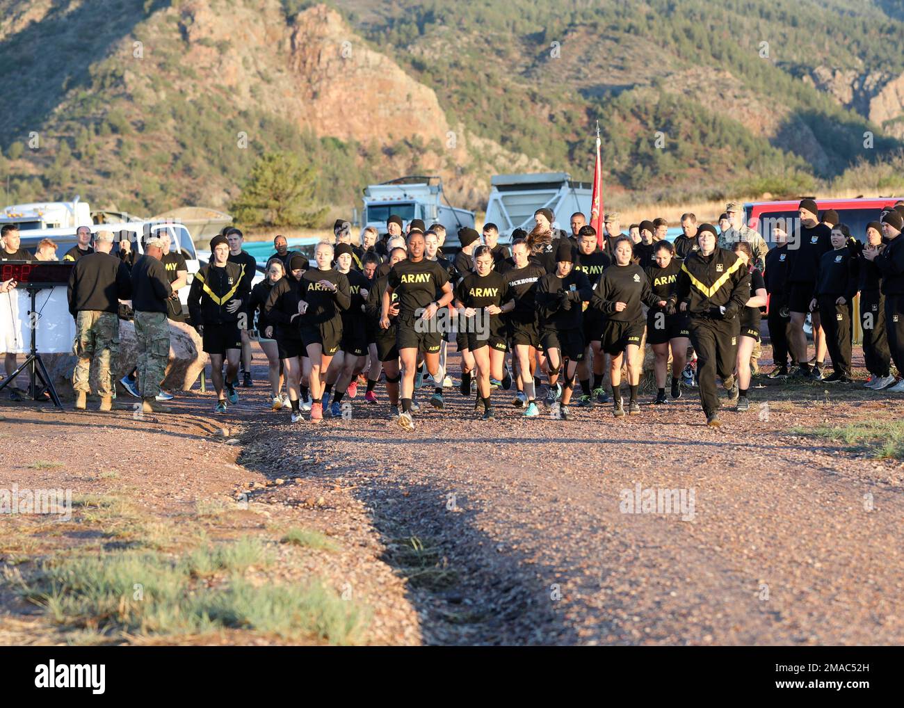 Soldiers 4th infantry division ivy hi-res stock photography and images ...