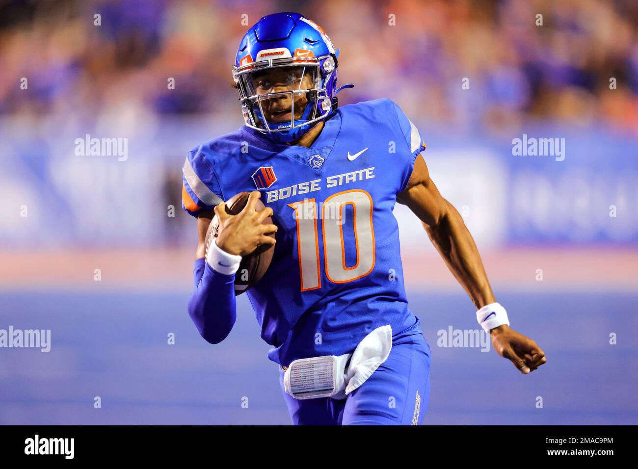 Boise State quarterback Taylen Green runs for a touchdown against San ...