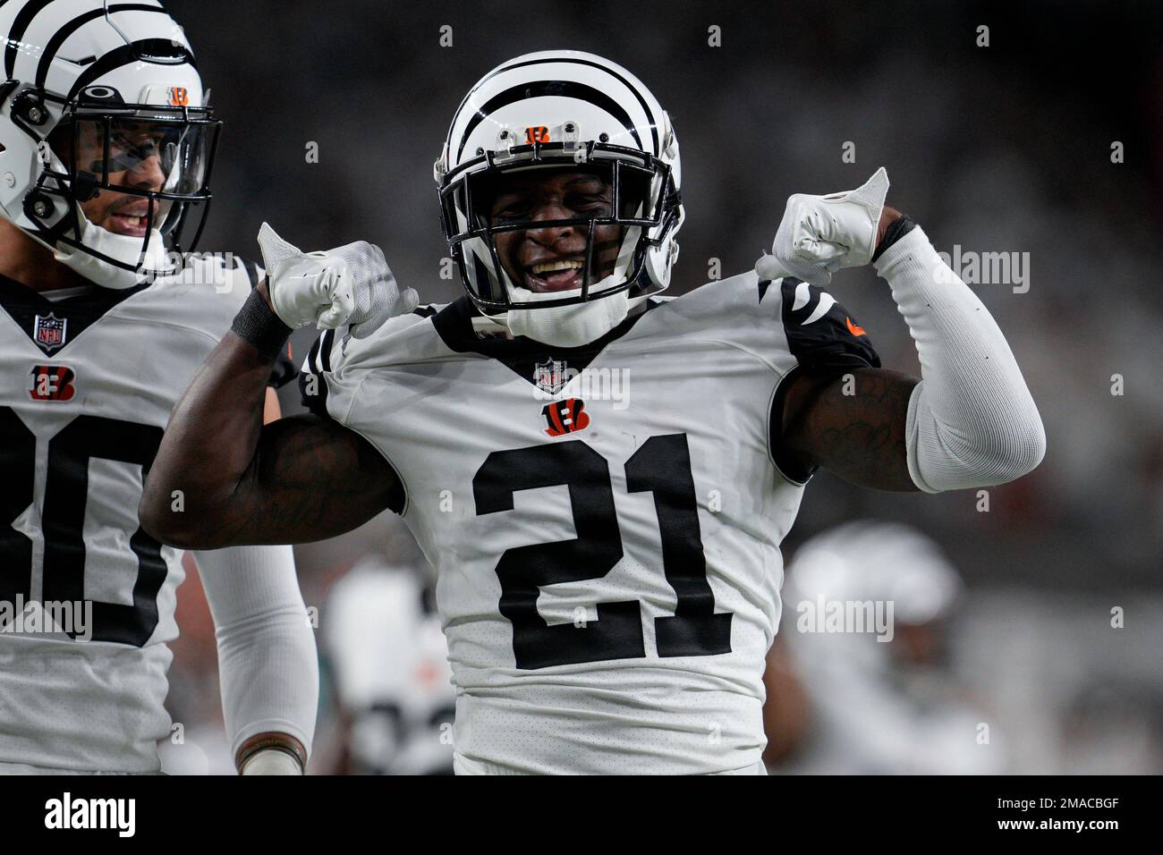 Cincinnati Bengals cornerback Mike Hilton (21) reacts after making a ...