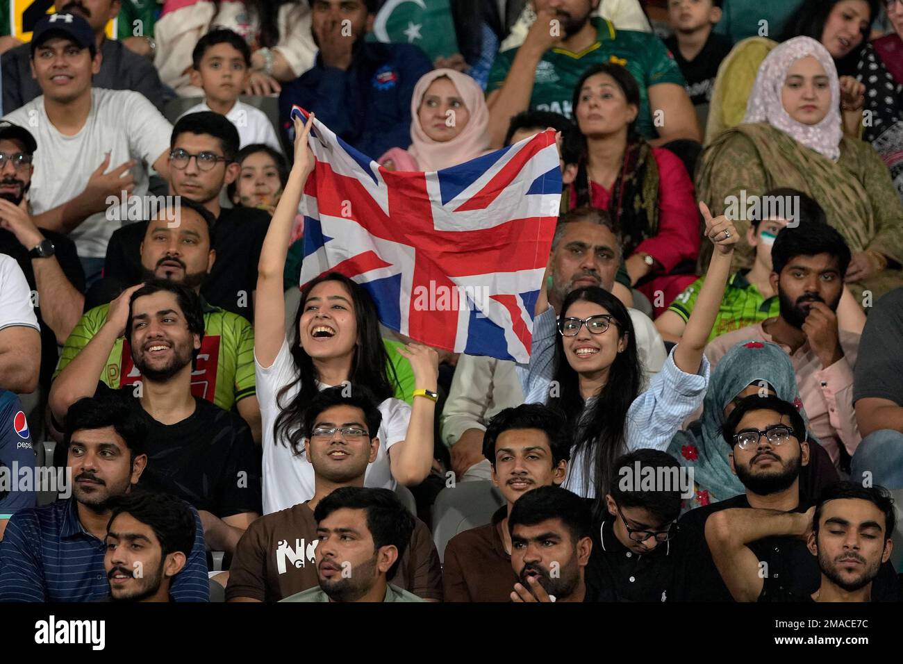 Cricket fans cheers for England team during the sixth twenty20 cricket ...
