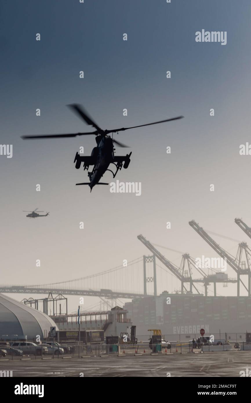 U.S. Marines assigned to Marine Light Attack Helicopter Training ...