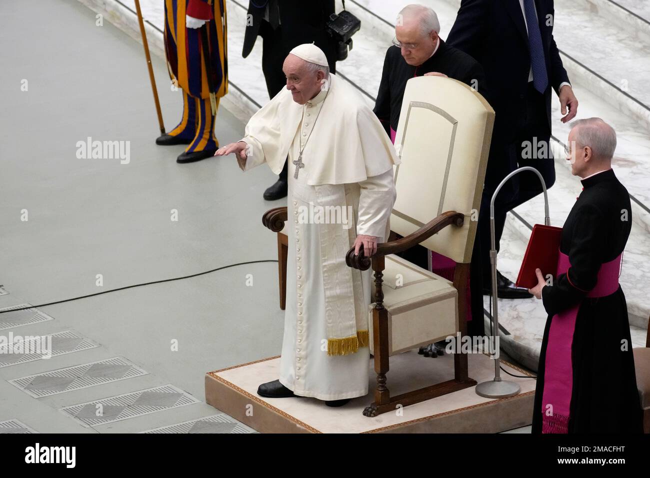 Pope Francis arrives in the Paul VI hall on the occasion of an audience ...