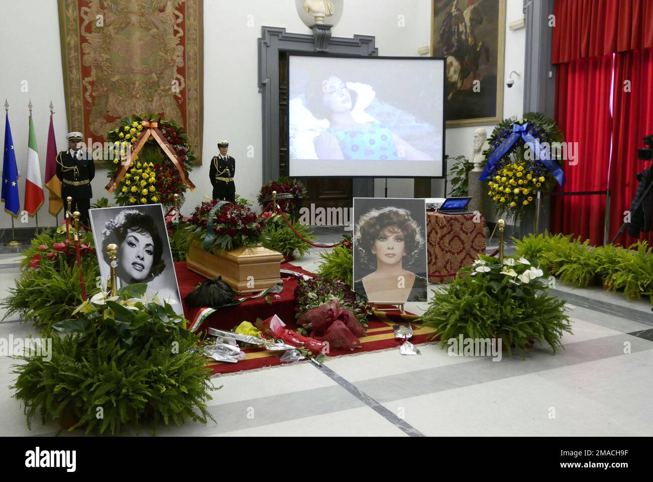The coffin of Gina Lollobrigida receives last hommage by people and the ...