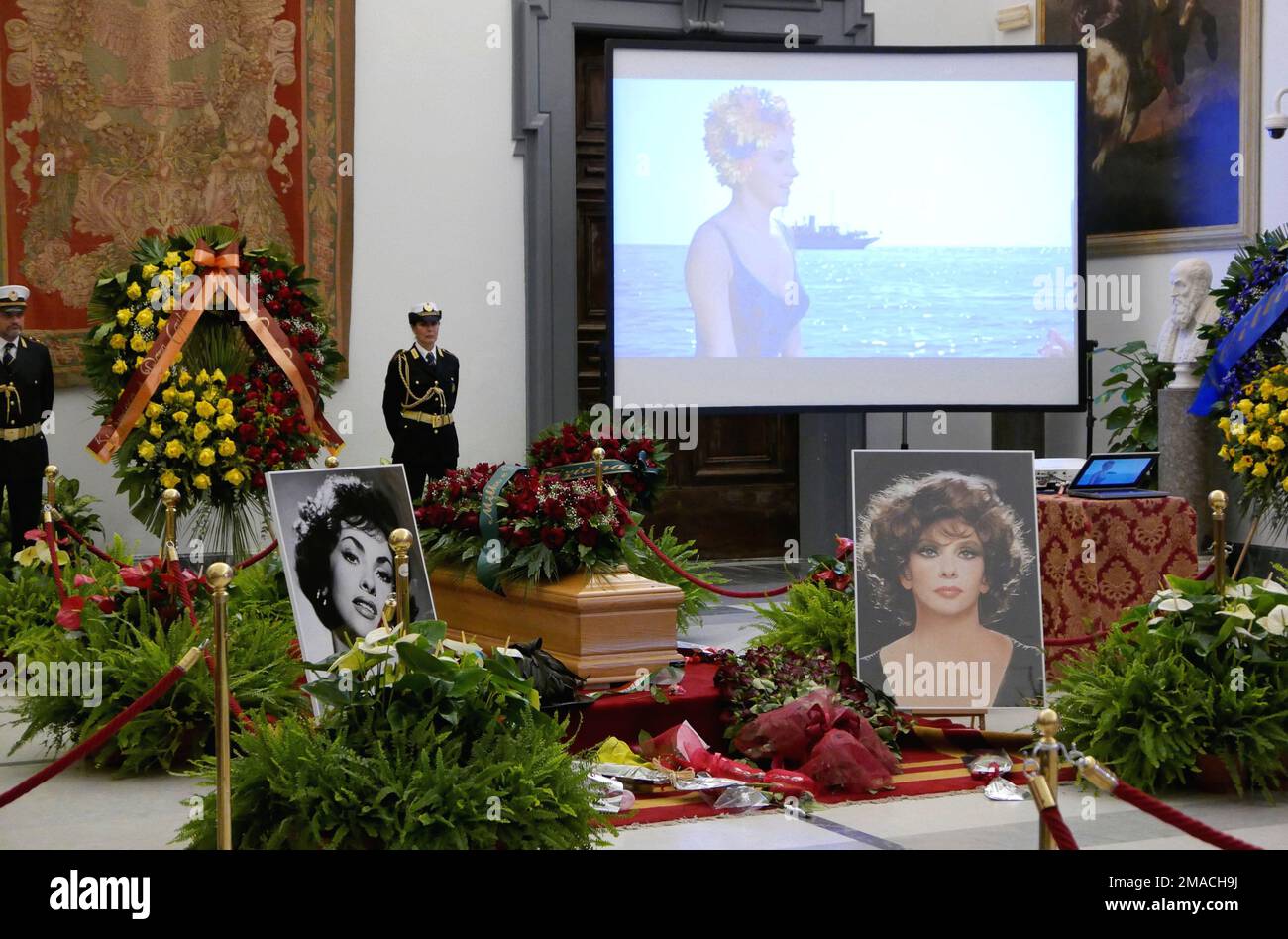 The coffin of Gina Lollobrigida receives last hommage by people and the ...