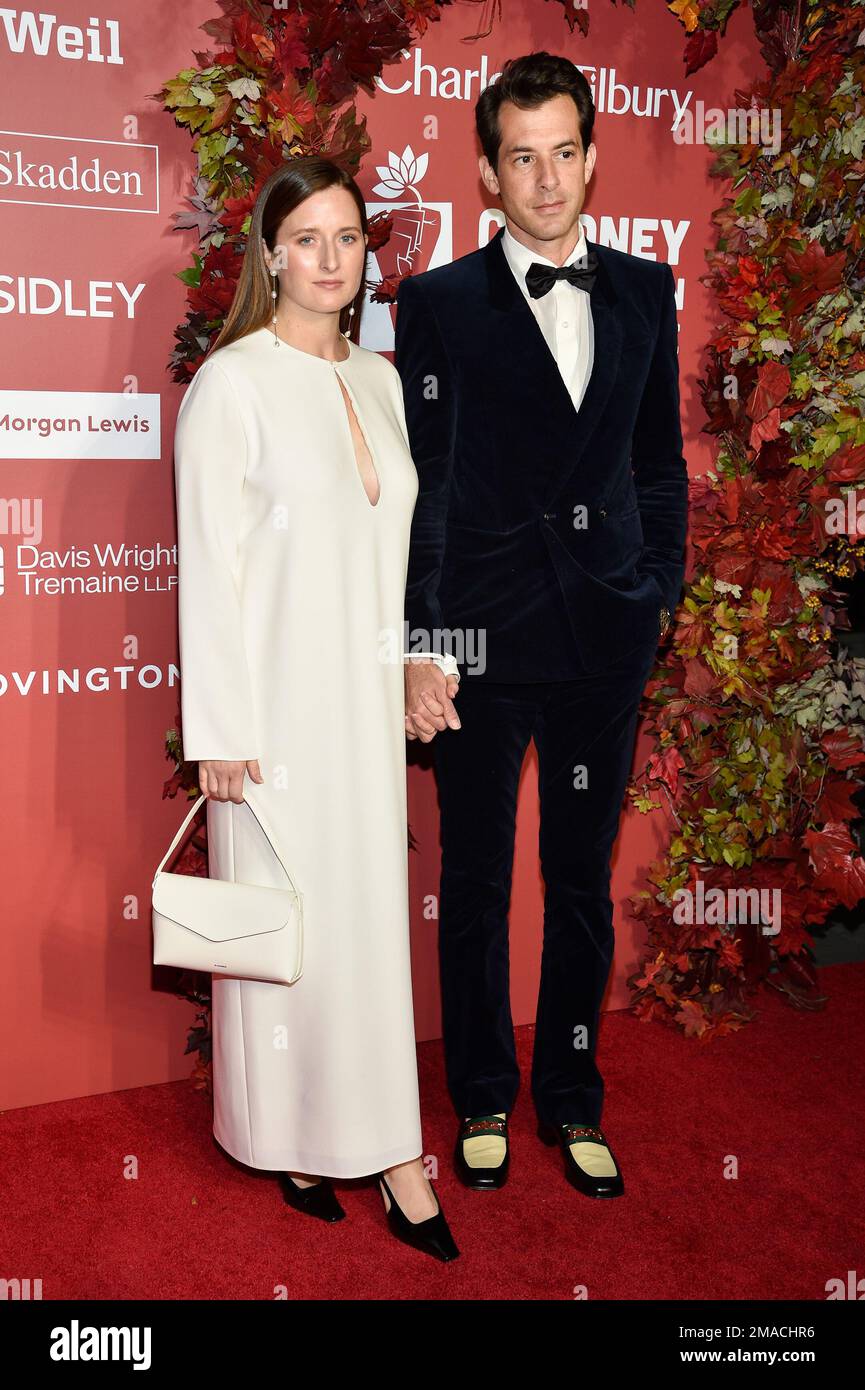 Grace Gummer, left, and husband Mark Ronson attend the Clooney ...