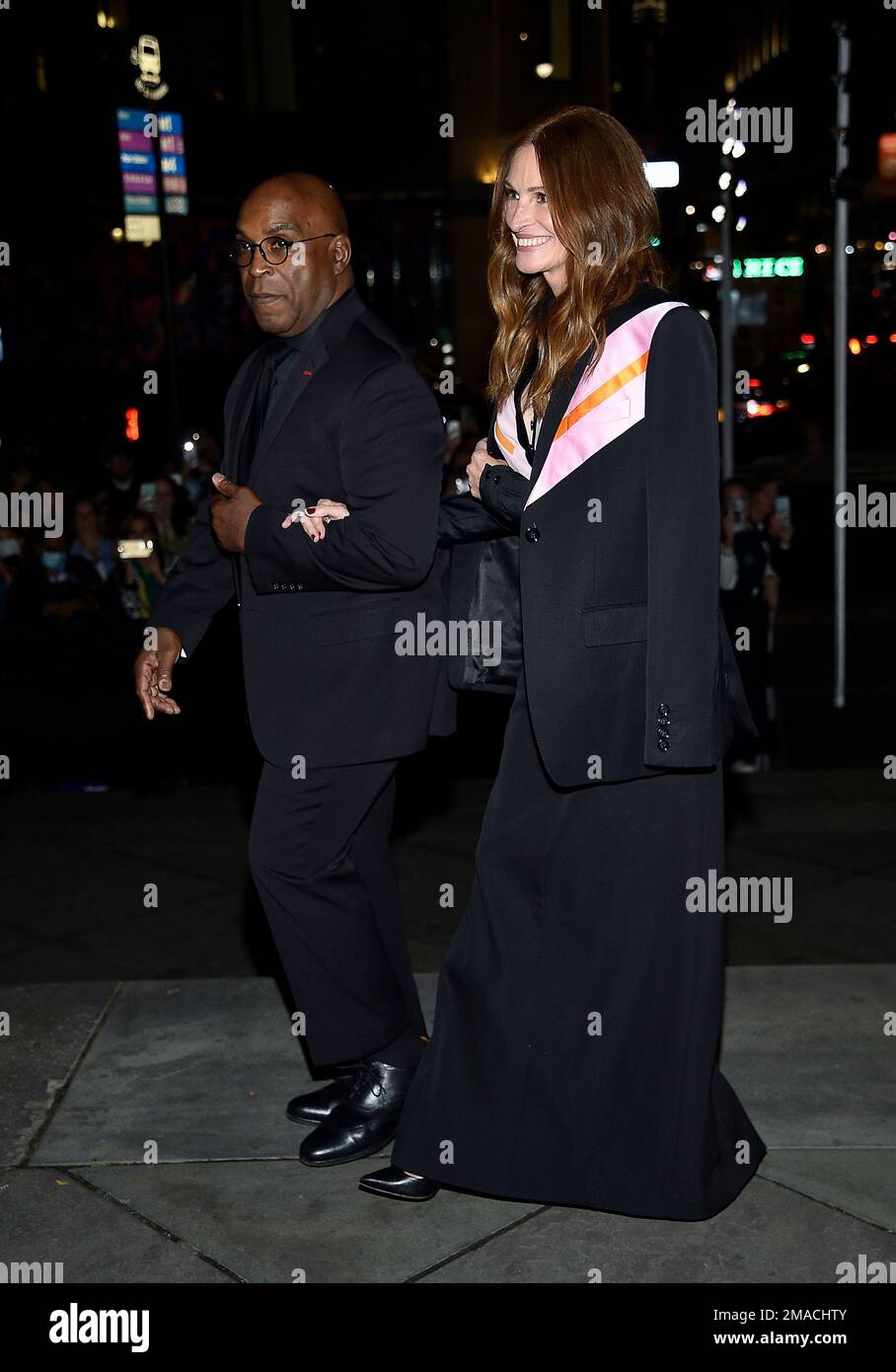 Julia Roberts attends the Clooney Foundation for Justice Albie Awards ...