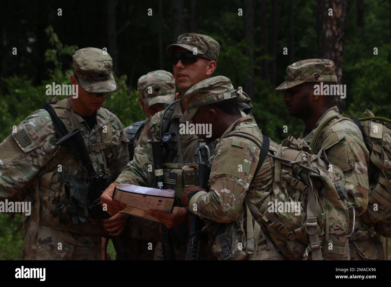 Soldiers assigned to the 703rd Brigade Support Battalion, 2nd Armored ...