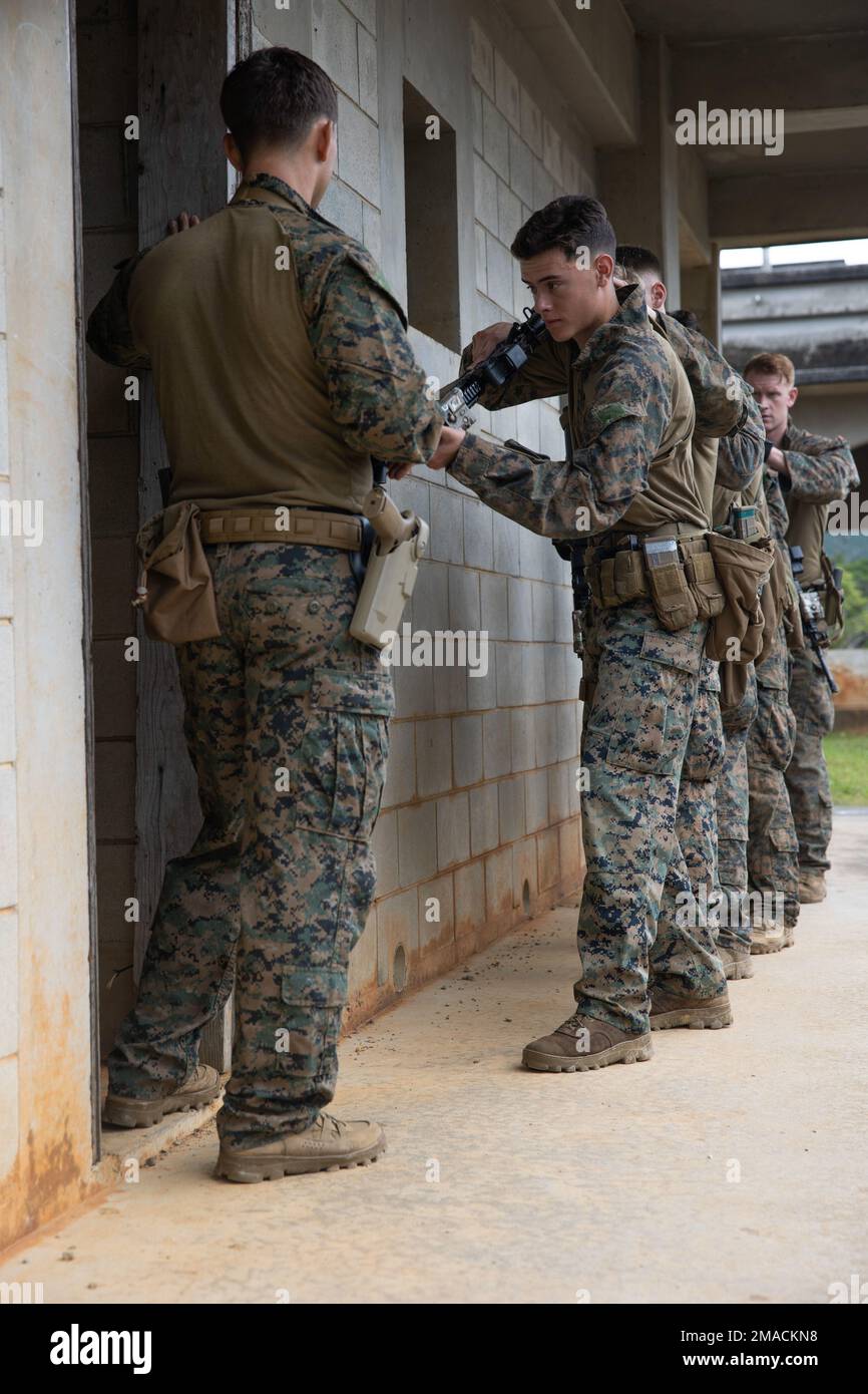 U.S. Marines with Force Reconnaissance Company, 3rd Reconnaissance ...