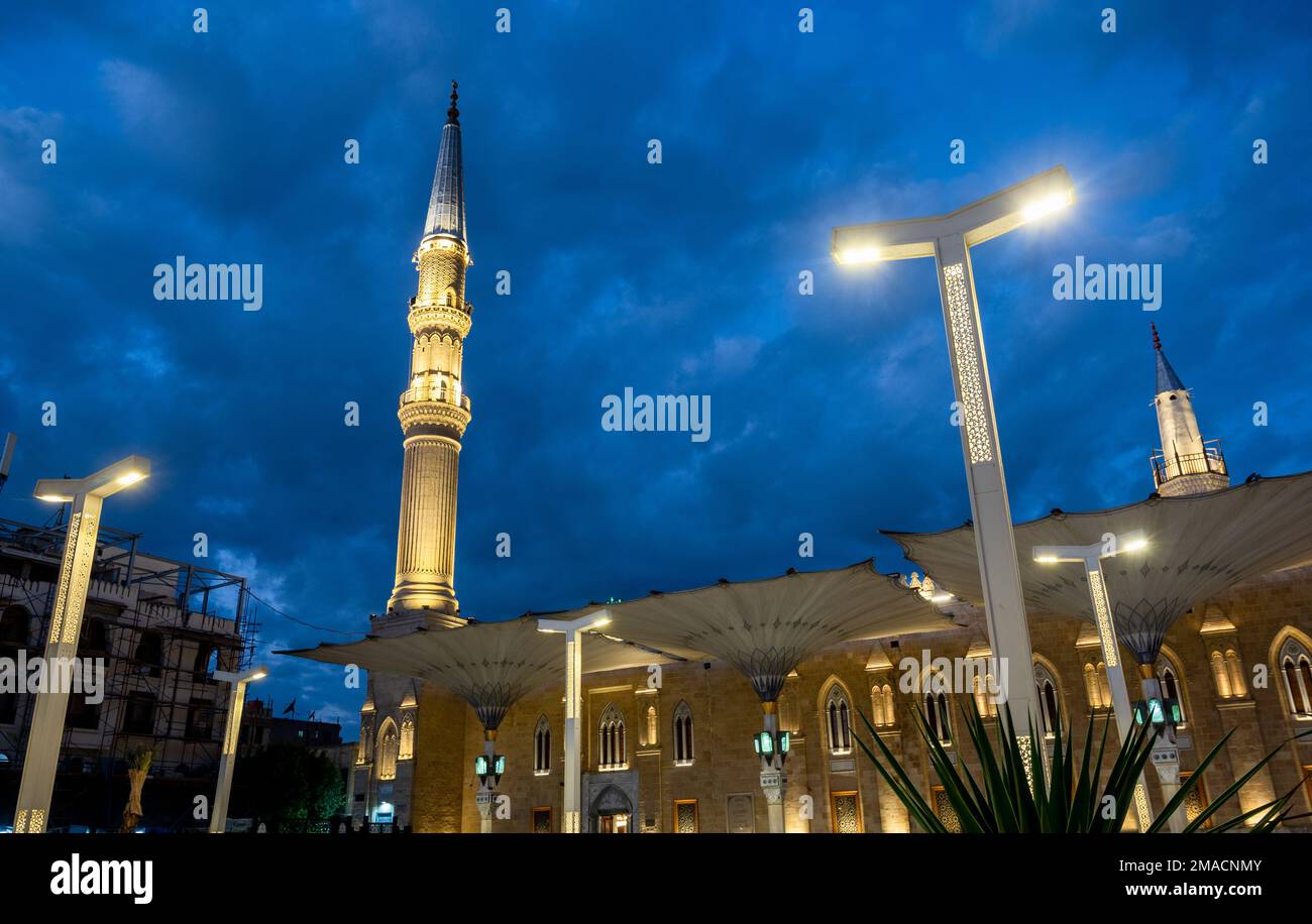 Al Hussein Mosque, Khan El-Khalili, Cairo , Egypt Stock Photo - Alamy