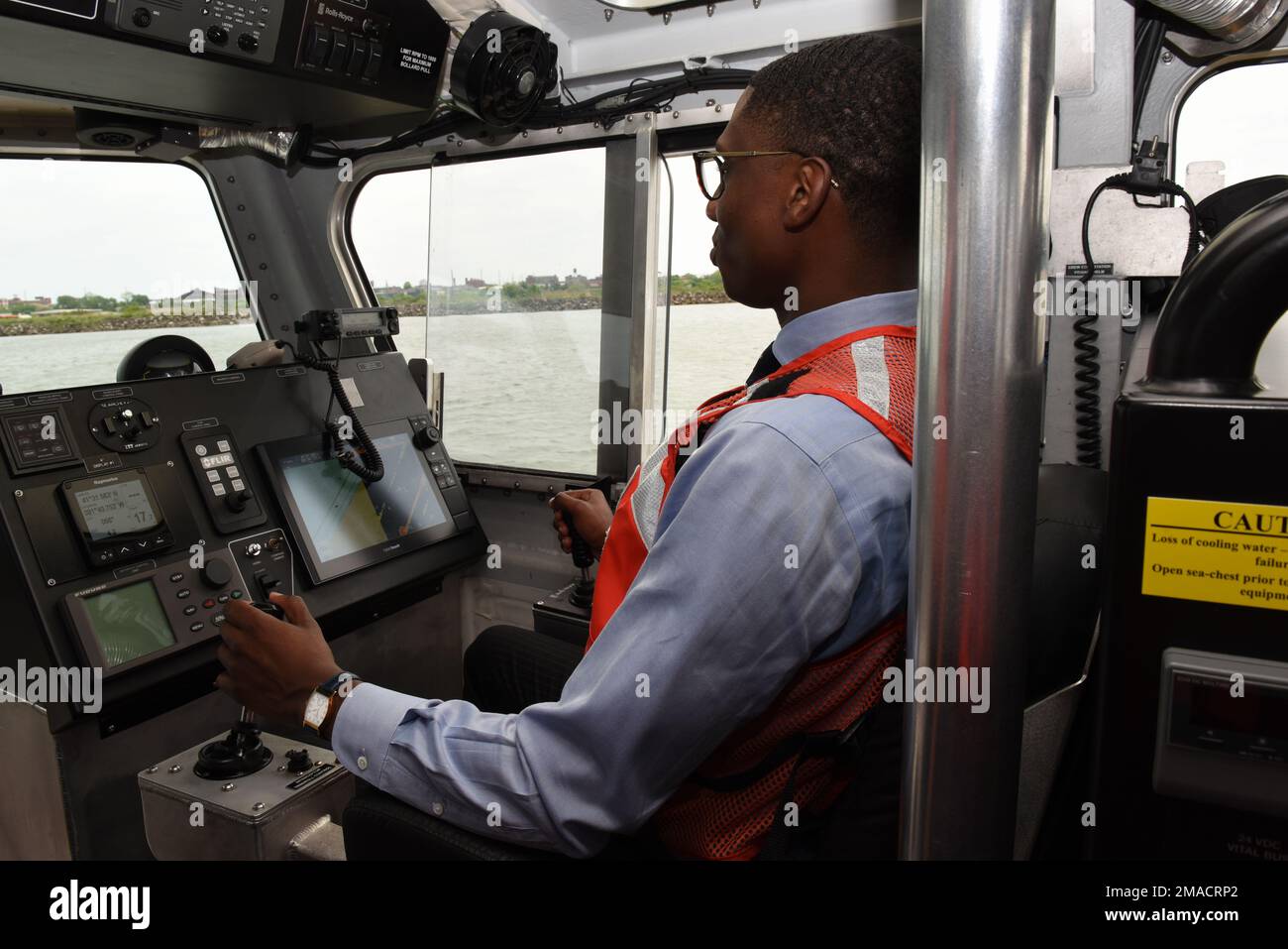 25 foot coast guard boat hi-res stock photography and images - Alamy