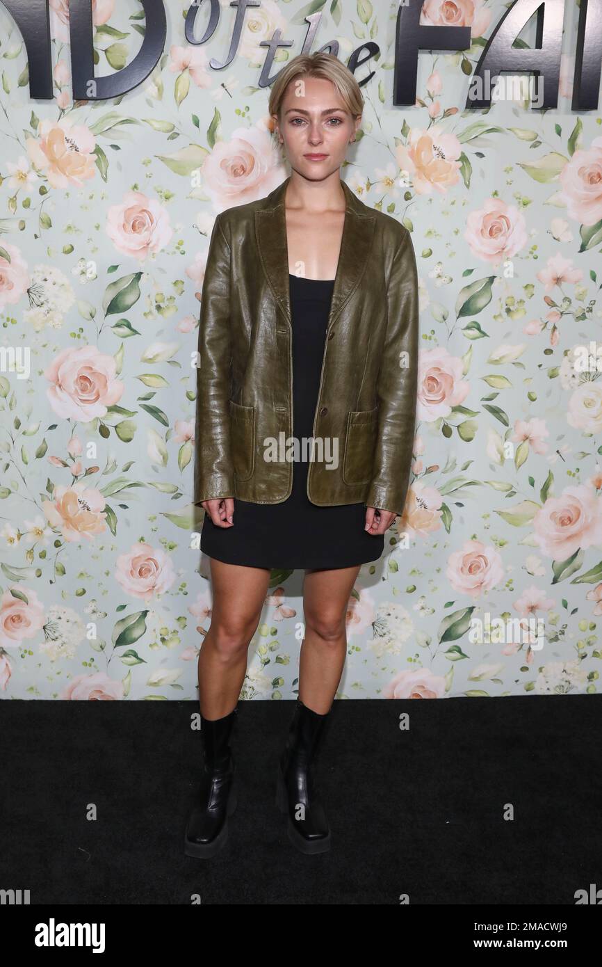 Actor AnnaSophia Robb attends the world premiere of the Peacock limited ...