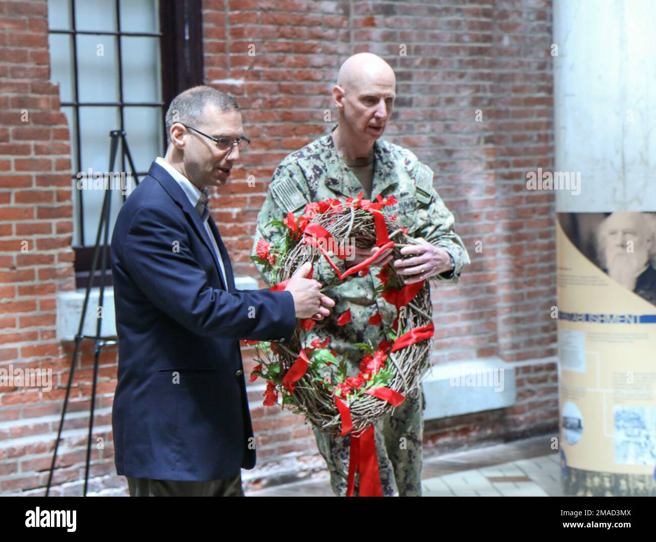 Veterans employee resource group hi-res stock photography and images ...