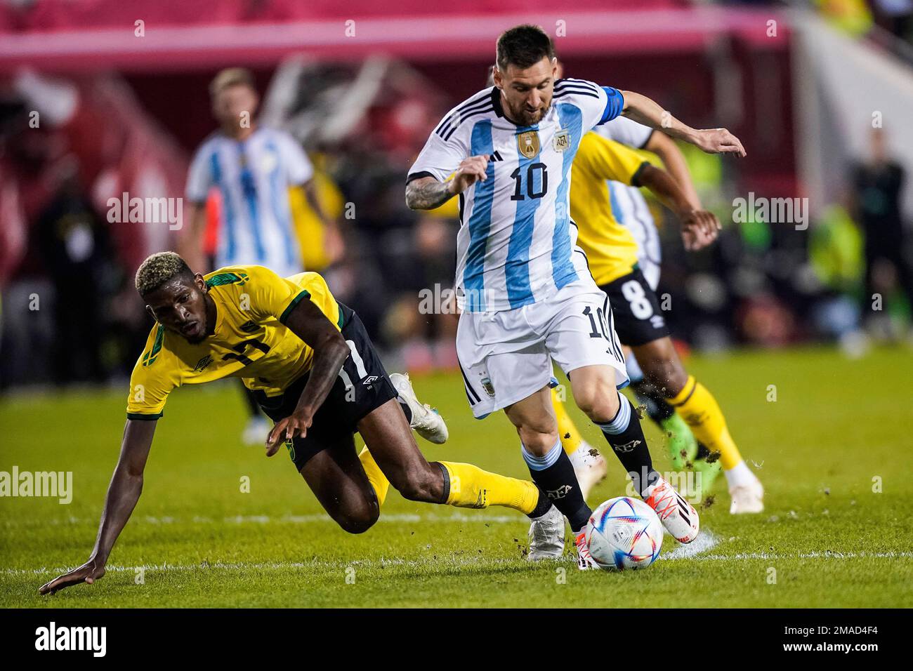 Argentina's forward Lionel Messi (10) fights for the ball against ...