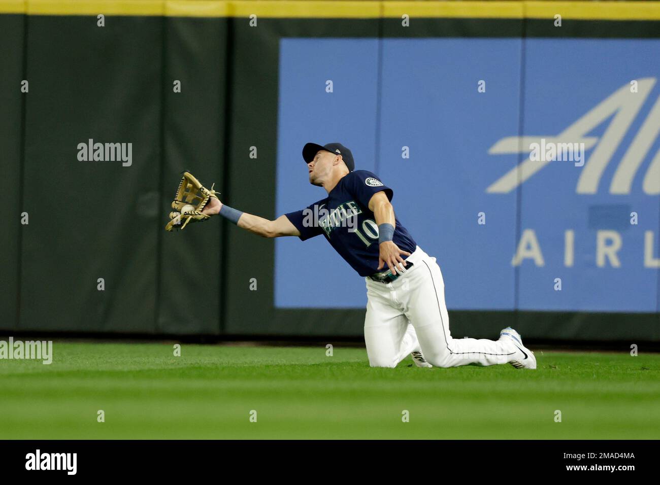 Seattle Mariners center fielder Jarred Kelenic catches a fly ball for ...