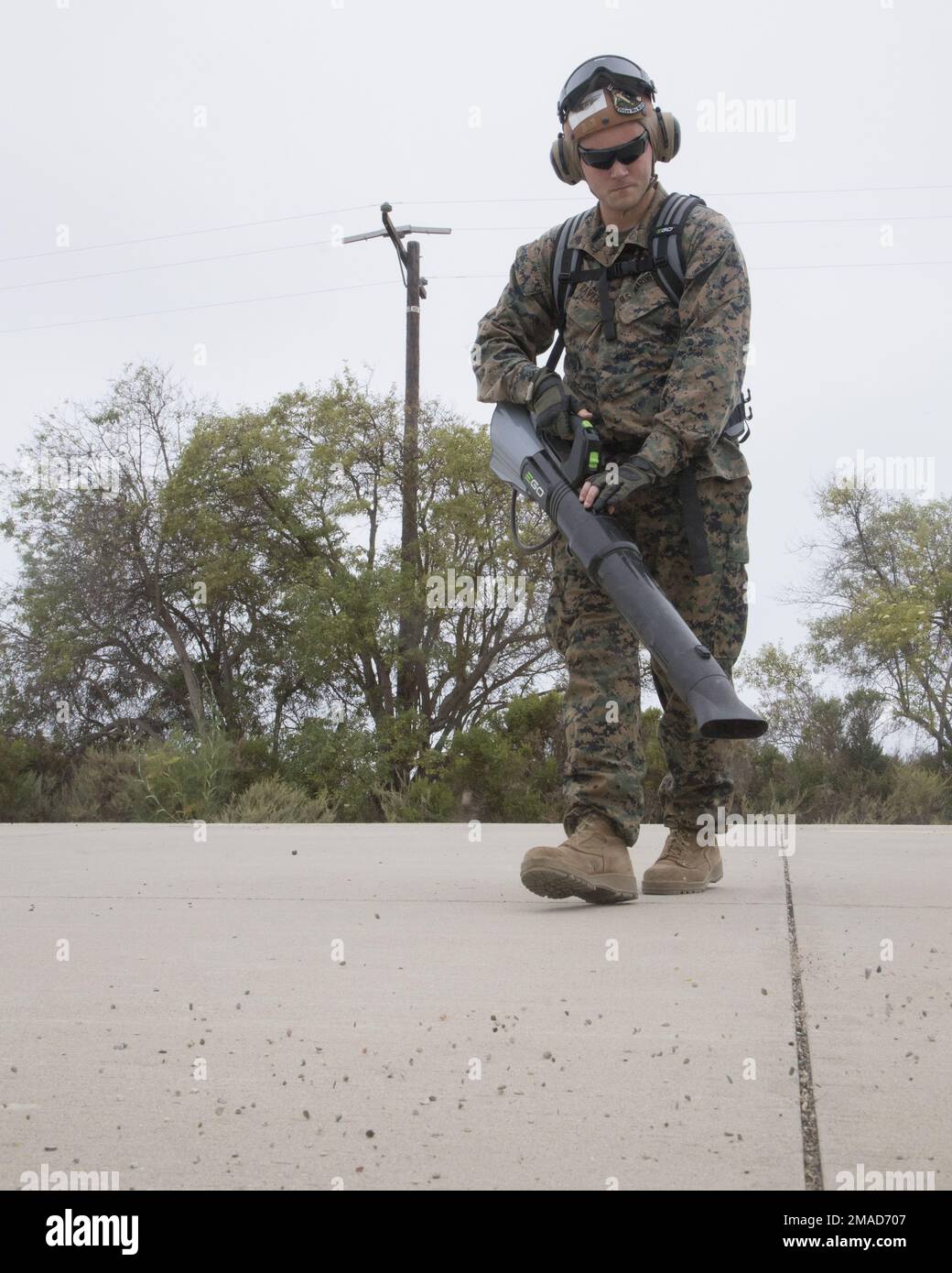 U.S. Marine Corps Cpl. Austin Raver, F-35B Lightning II powerline ...