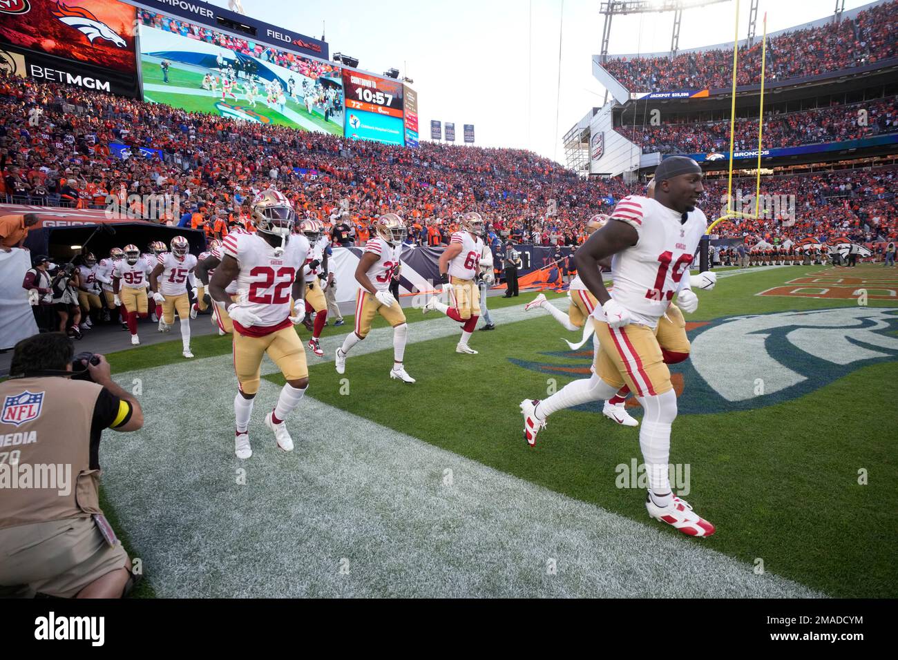San Francisco 49ers wide receiver Deebo Samuel (19) an NFL football ...