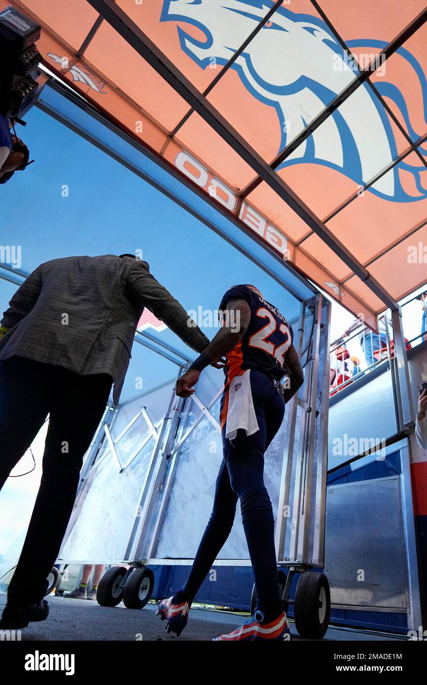 Denver Broncos safety Kareem Jackson (22) waits for player ...