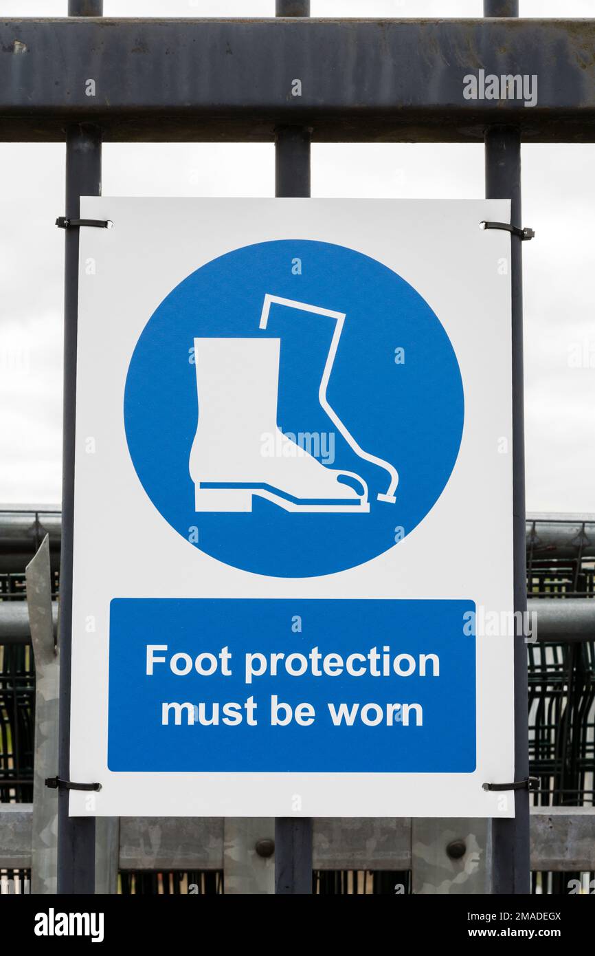 Workplace safety signs hi-res stock photography and images - Alamy