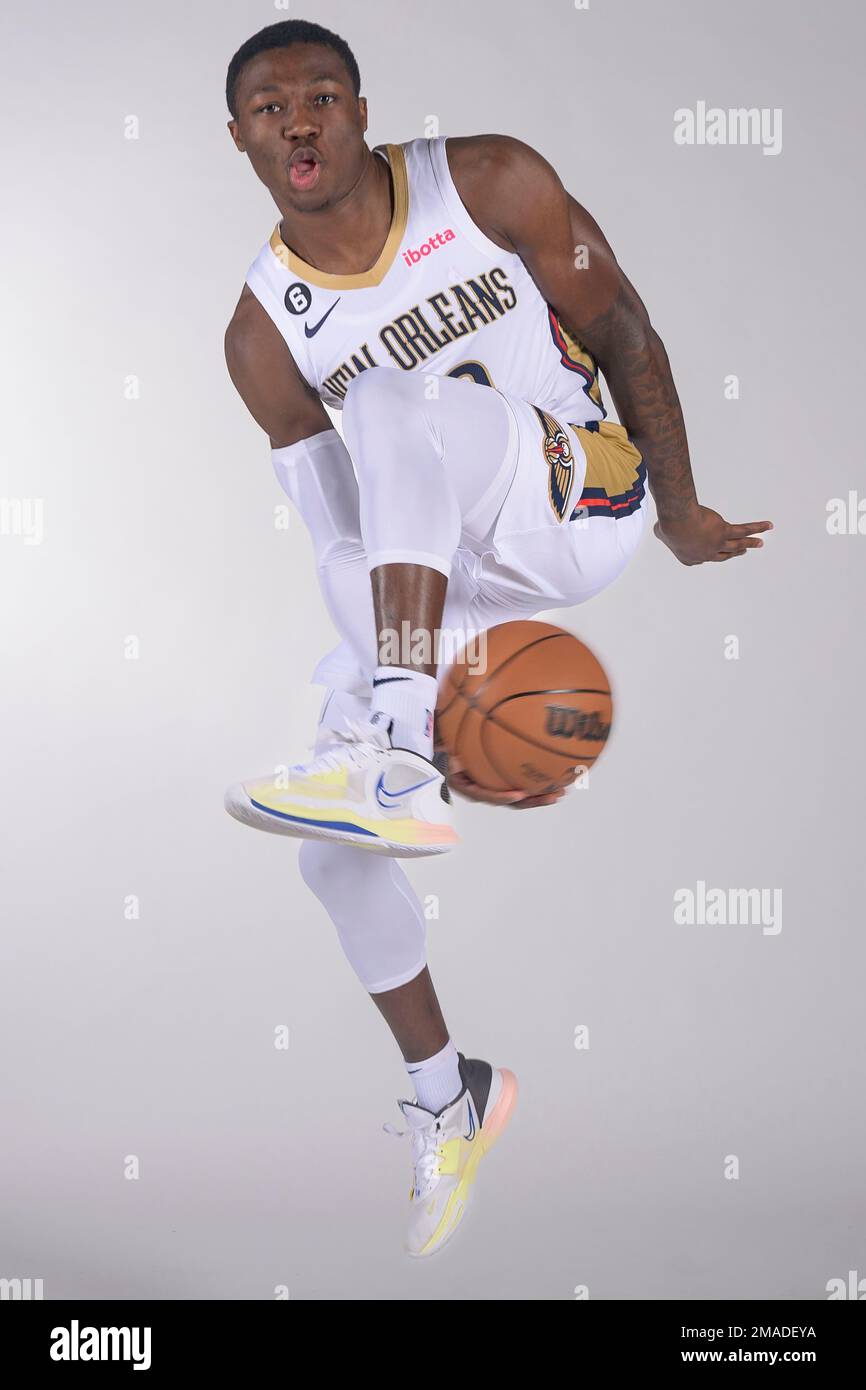 New Orleans Pelicans guard / forward Daeqwon Plowden (29) takes part in ...